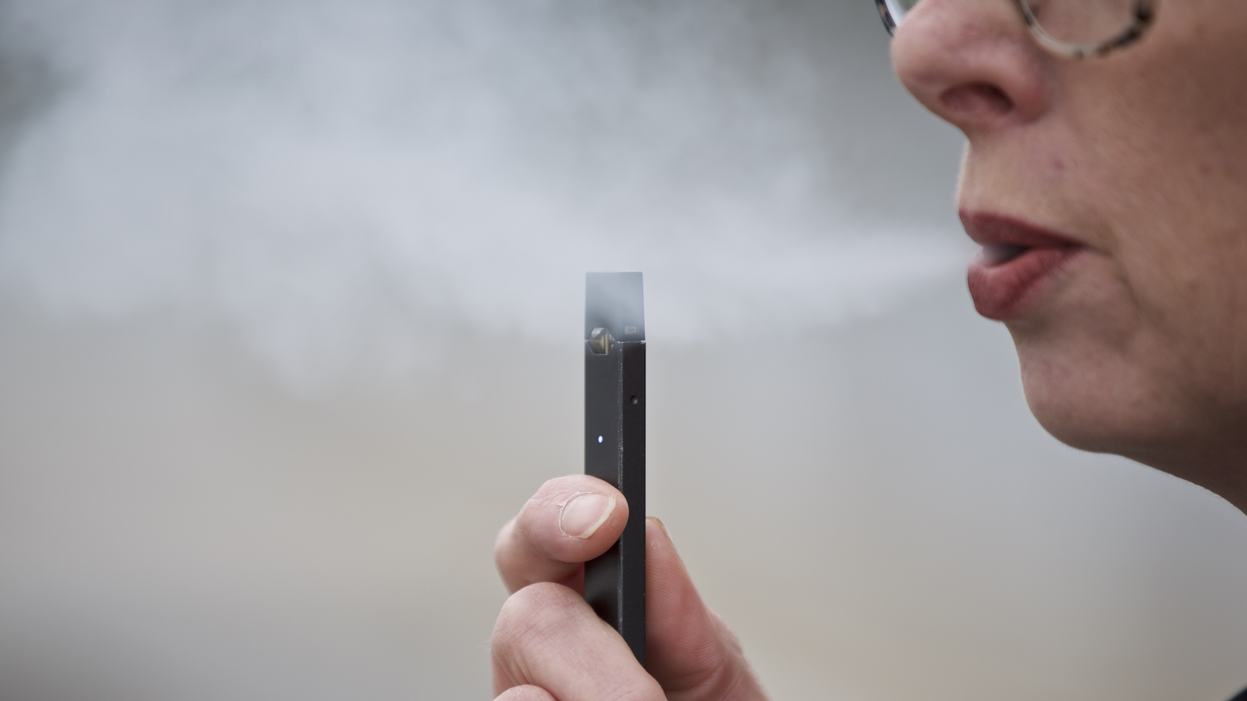 Amid Vaping Fears, Broadcasters Say No More TV Ads For E-Cigarettes ...
