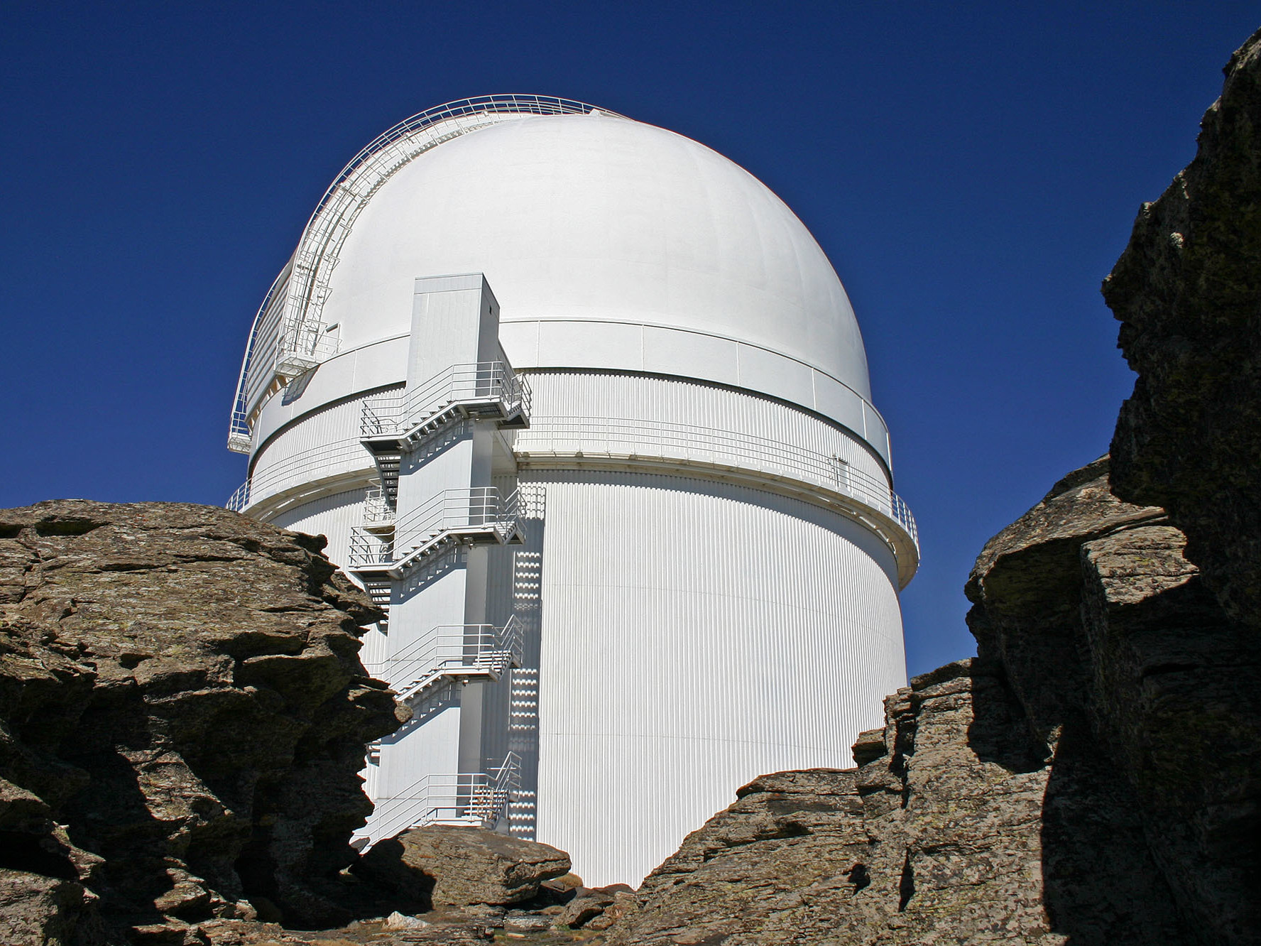 A Peculiar Solar System Has Scientists Rethinking Theories Of How ...