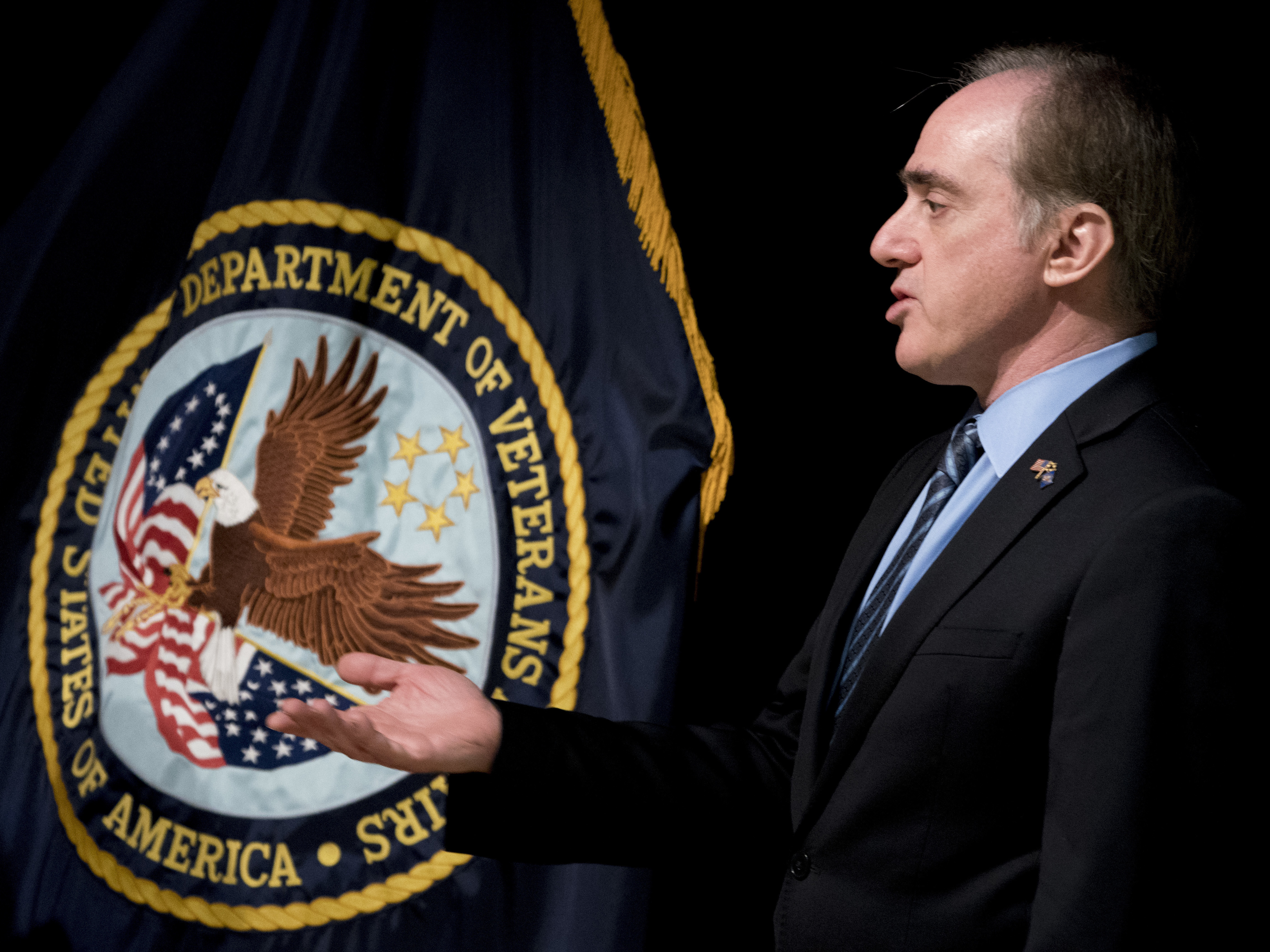 Trump's Former VA Secretary Describes 'Toxic' Washington Culture In New ...