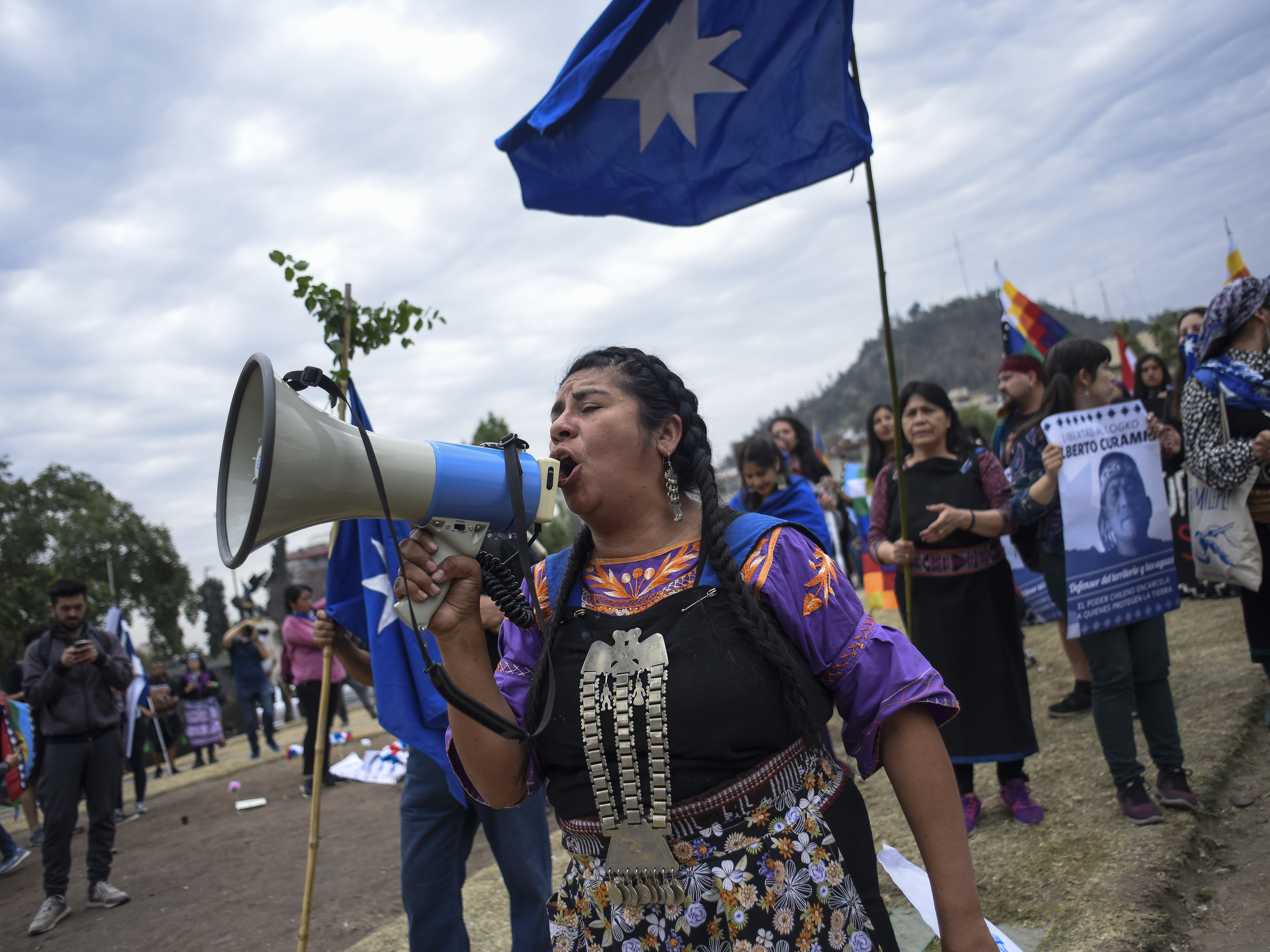 Chile's President Promises To Reshuffle Cabinet After Massive Protests ...