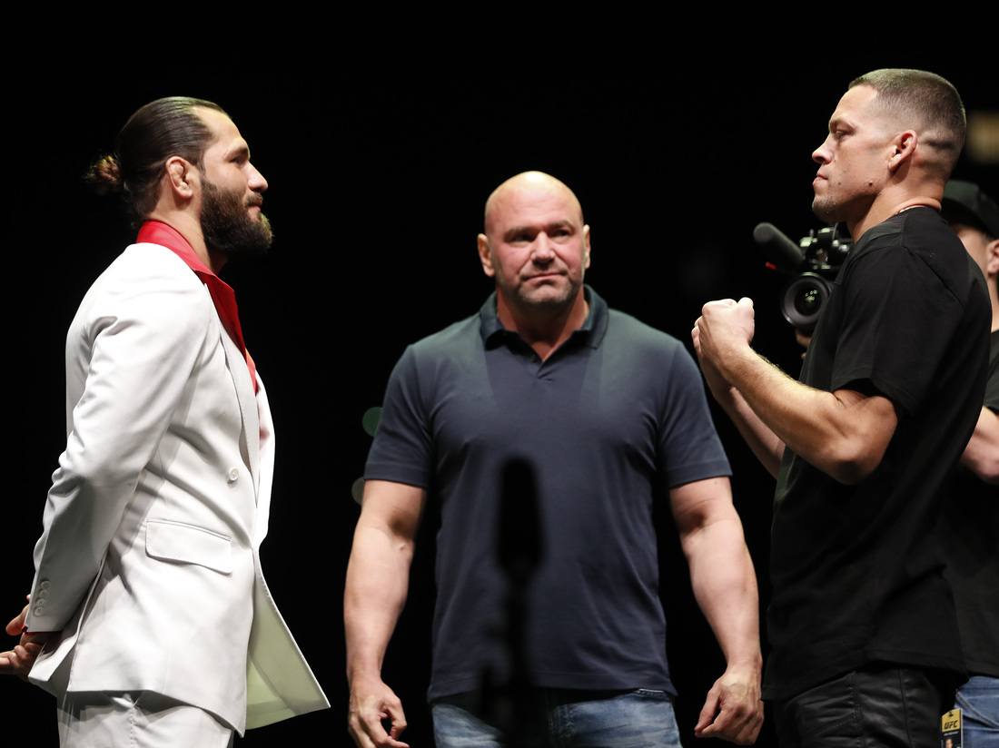 Trump To New York For A UFC Fight After Saying He'll Be A Resident of ...