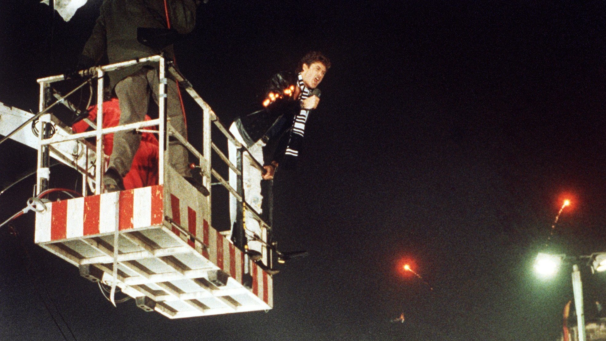 David Hasselhoff Is Still Big In Germany 30 Years After His Berlin Wall ...