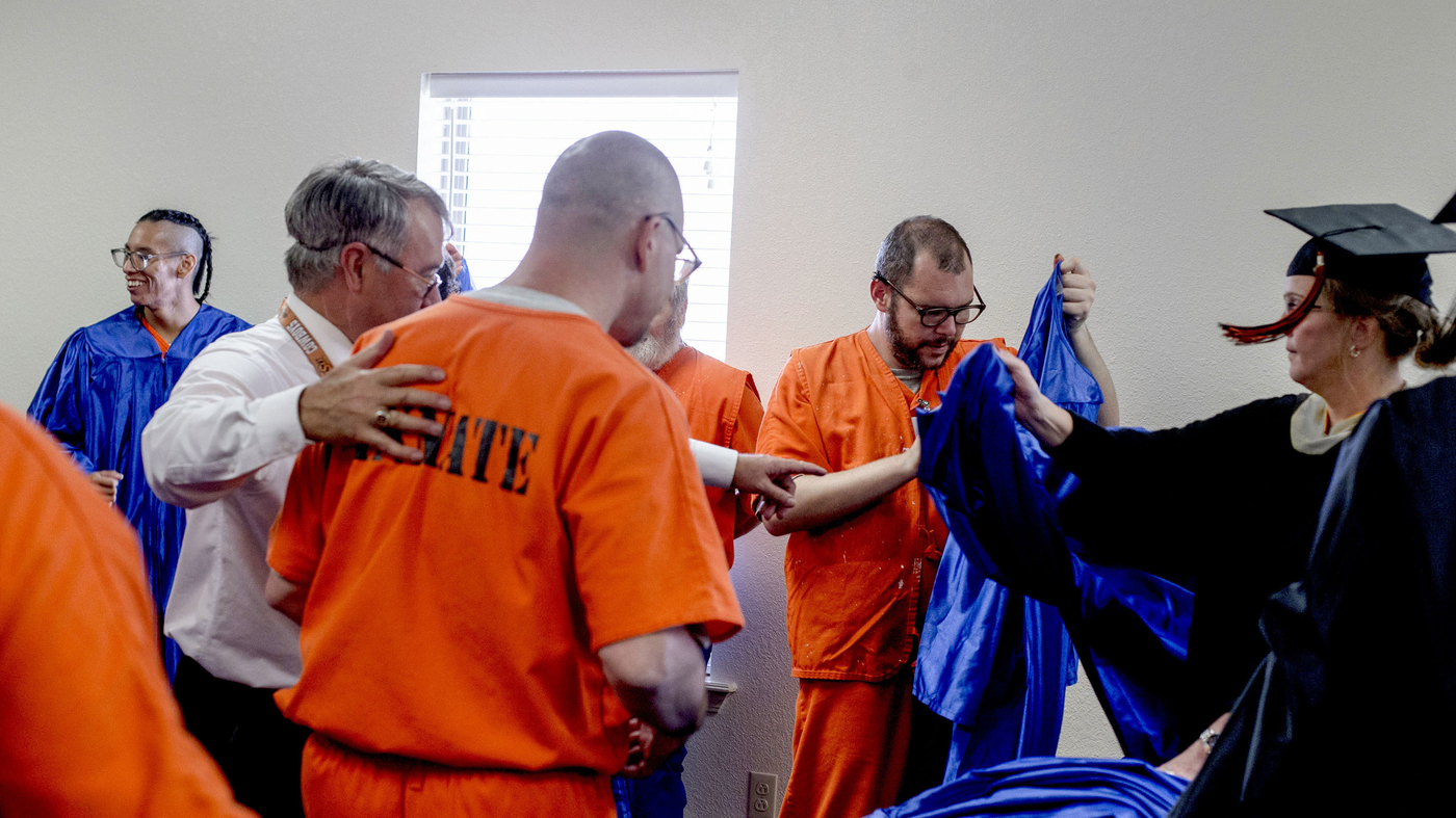 The Poetry Of Prison: A Photographer Looks At The Lives Of Oklahoma's ...