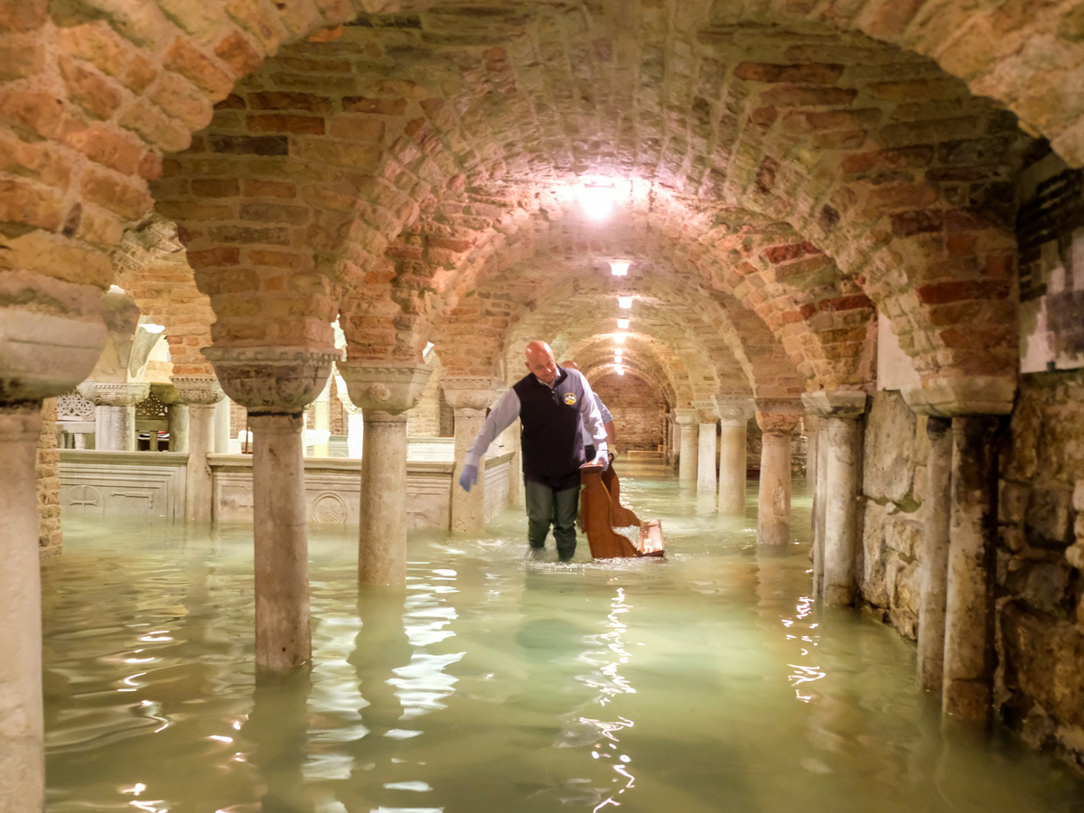'Venice Is On Its Knees': Mayor Blames Worst Flood Tide In 50 Years On ...