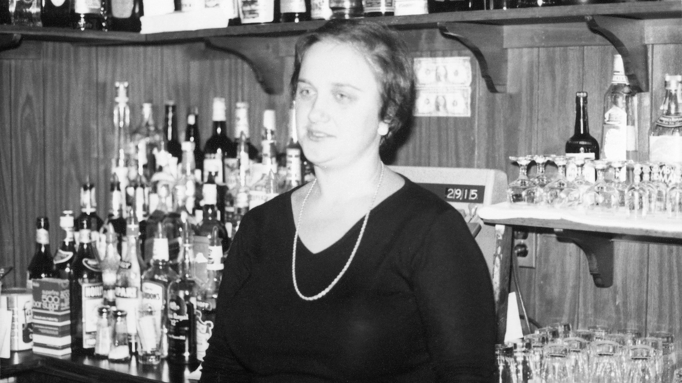 How Immigrant Tales Are Told Through A Bag Of Food On A Sculpture : The ...