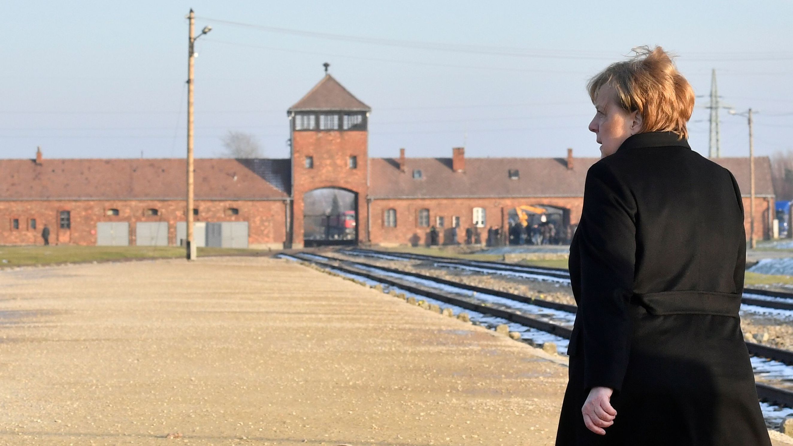 German Chancellor Merkel Tours Auschwitz On First Official Visit There ...