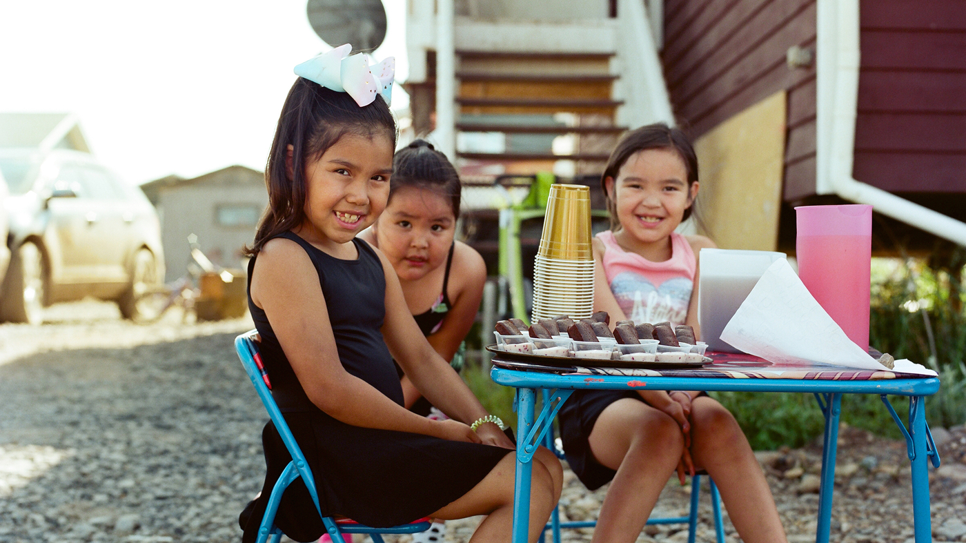 Alaskan Photographer Travels To Show International Inuit Connections ...