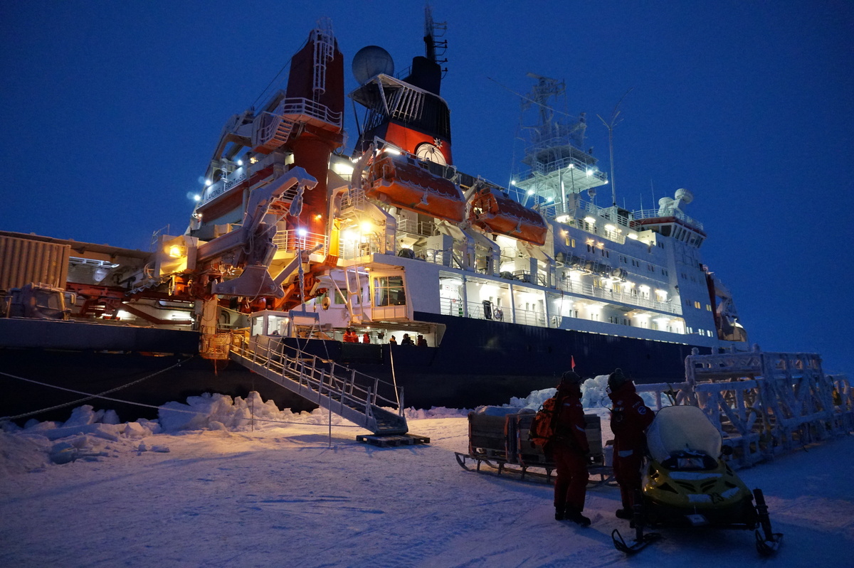 Arctic Researchers On An Expedition To Study Shrinking Polar Ice ...