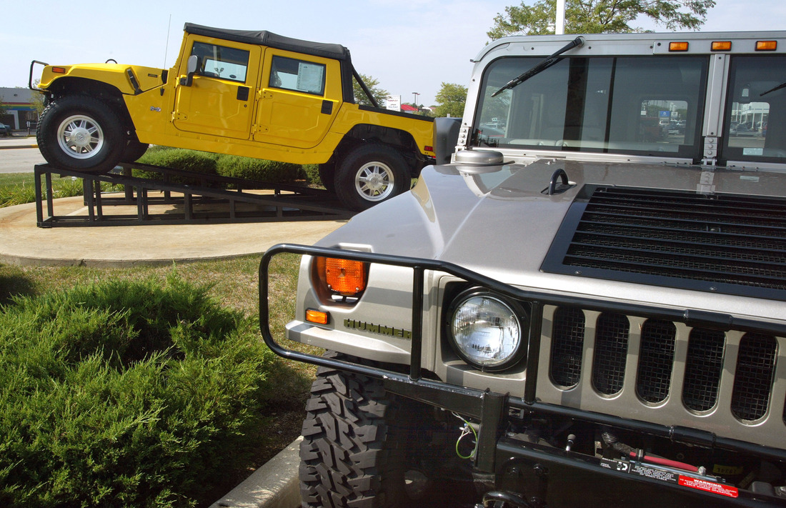 The Hummer Is Coming Back — As An Electric Vehicle : NPR