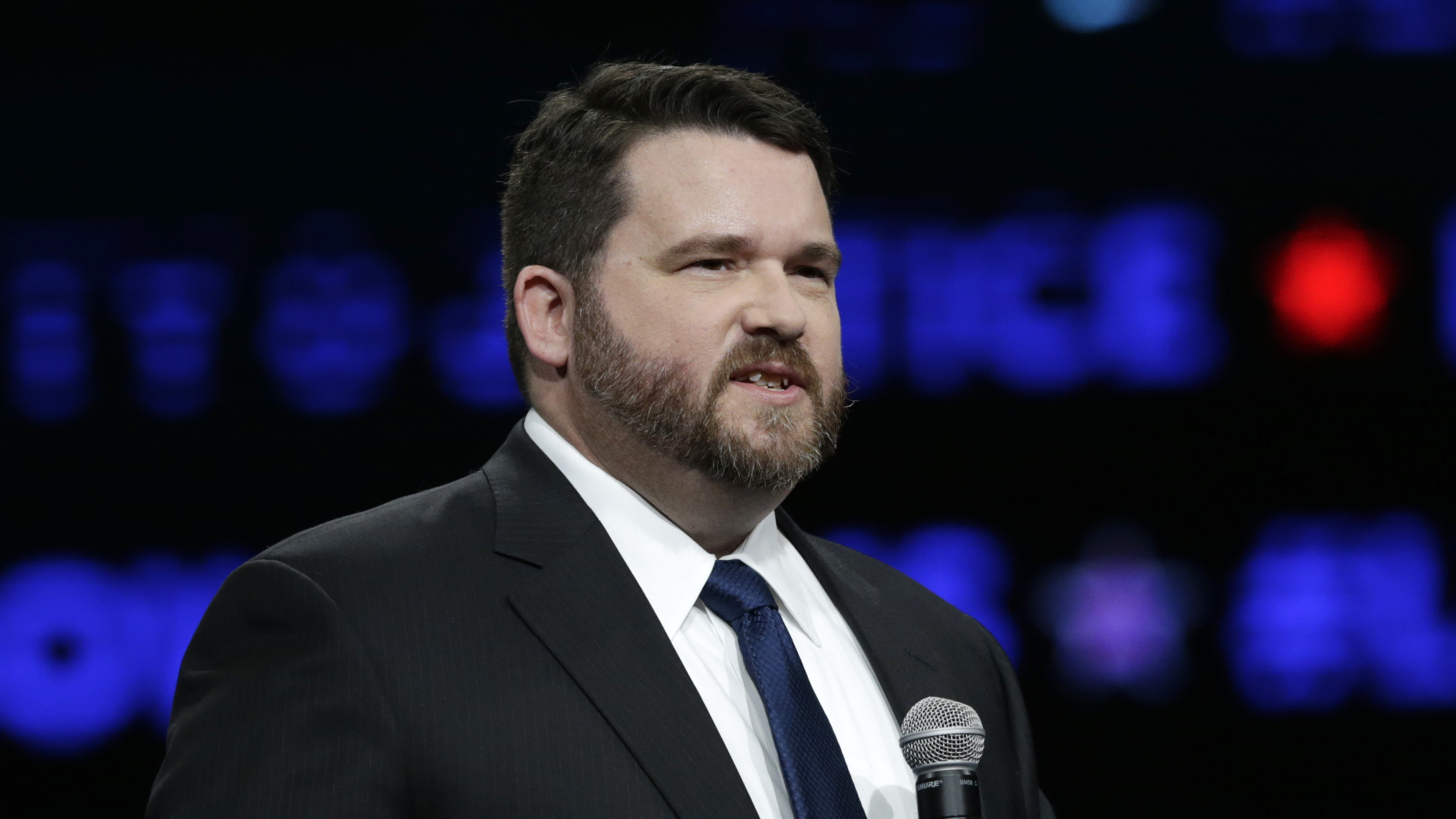 Buttigieg Narrowly Leads Sanders In First Batch Of Iowa Caucus Results