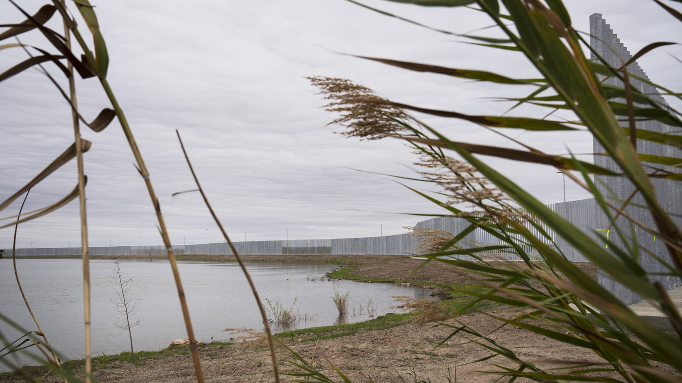 Between President Trump's Border Wall And The Rio Grande Lies A 'No Man ...