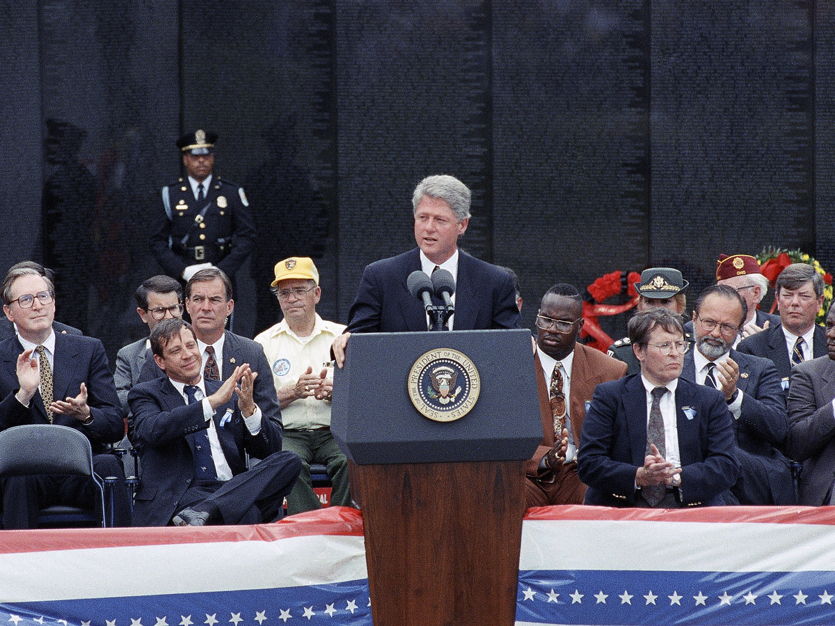 Opinion: A Lesson In Civility From Bill Clinton, John McCain : NPR