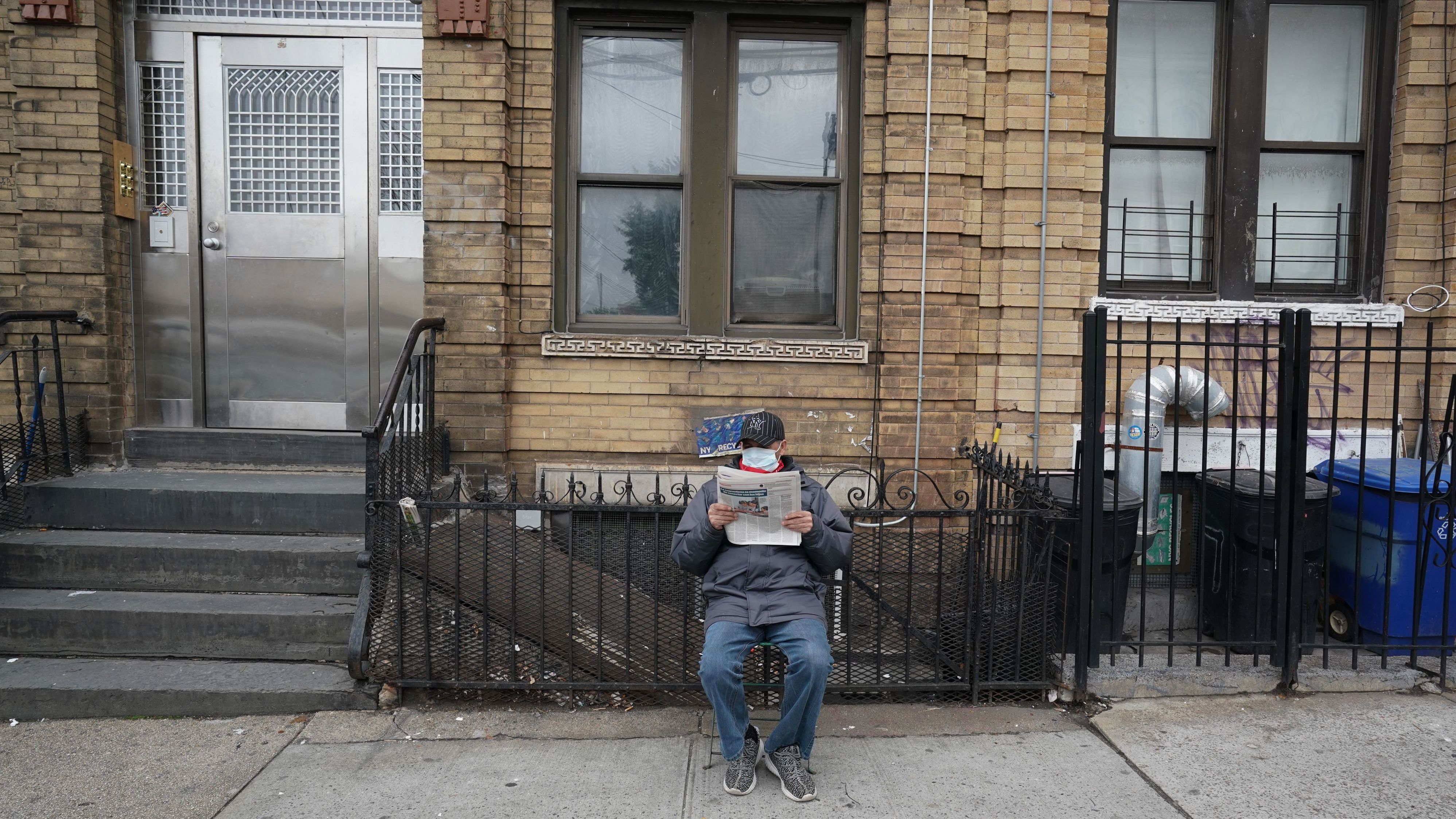 NYC Mayor And NY Governor Say Social Distancing Is Working, Warn Not To ...