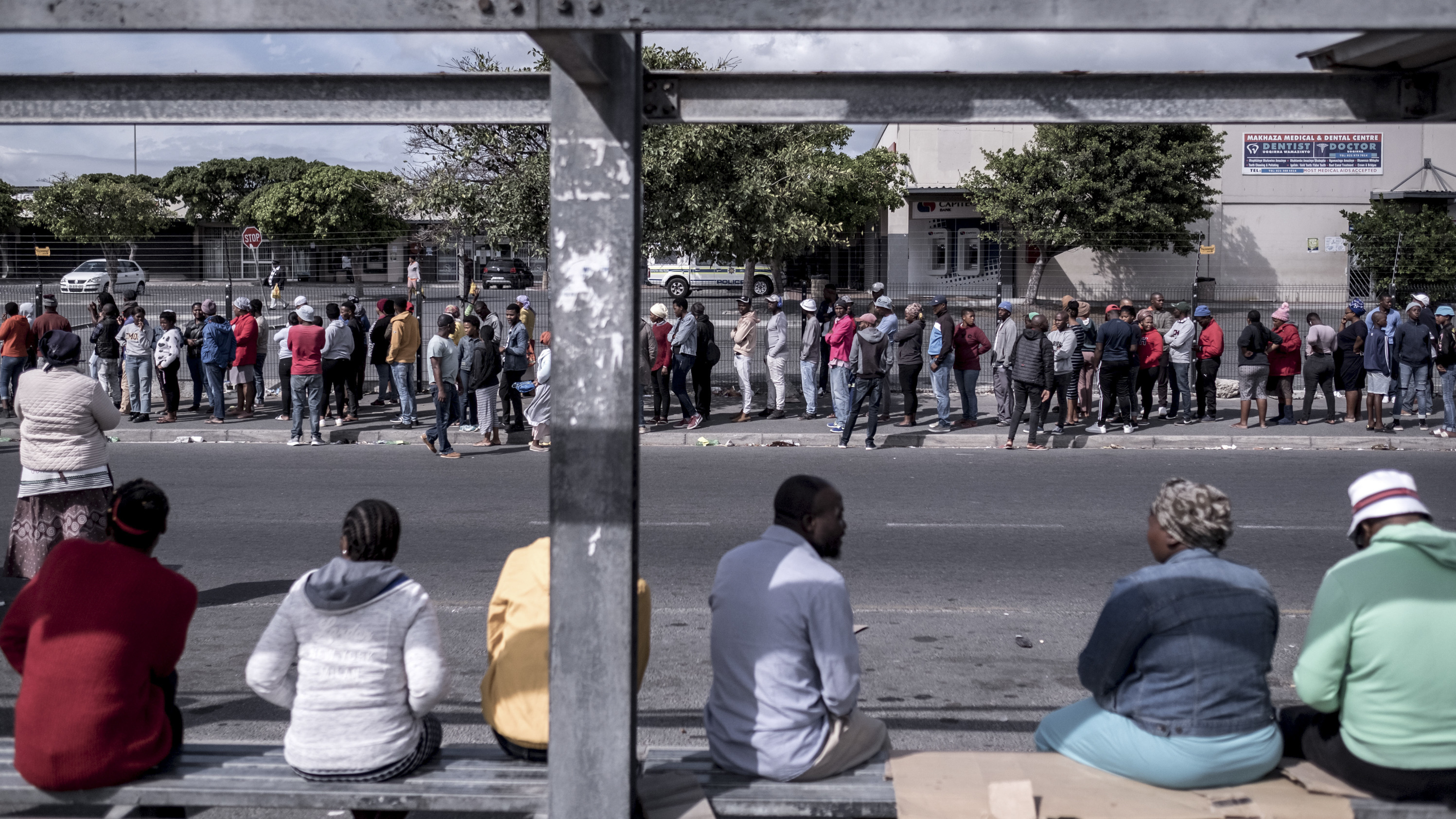 PHOTOS: South Africa's Unequal Coronavirus Lockdowns : Goats and Soda : NPR