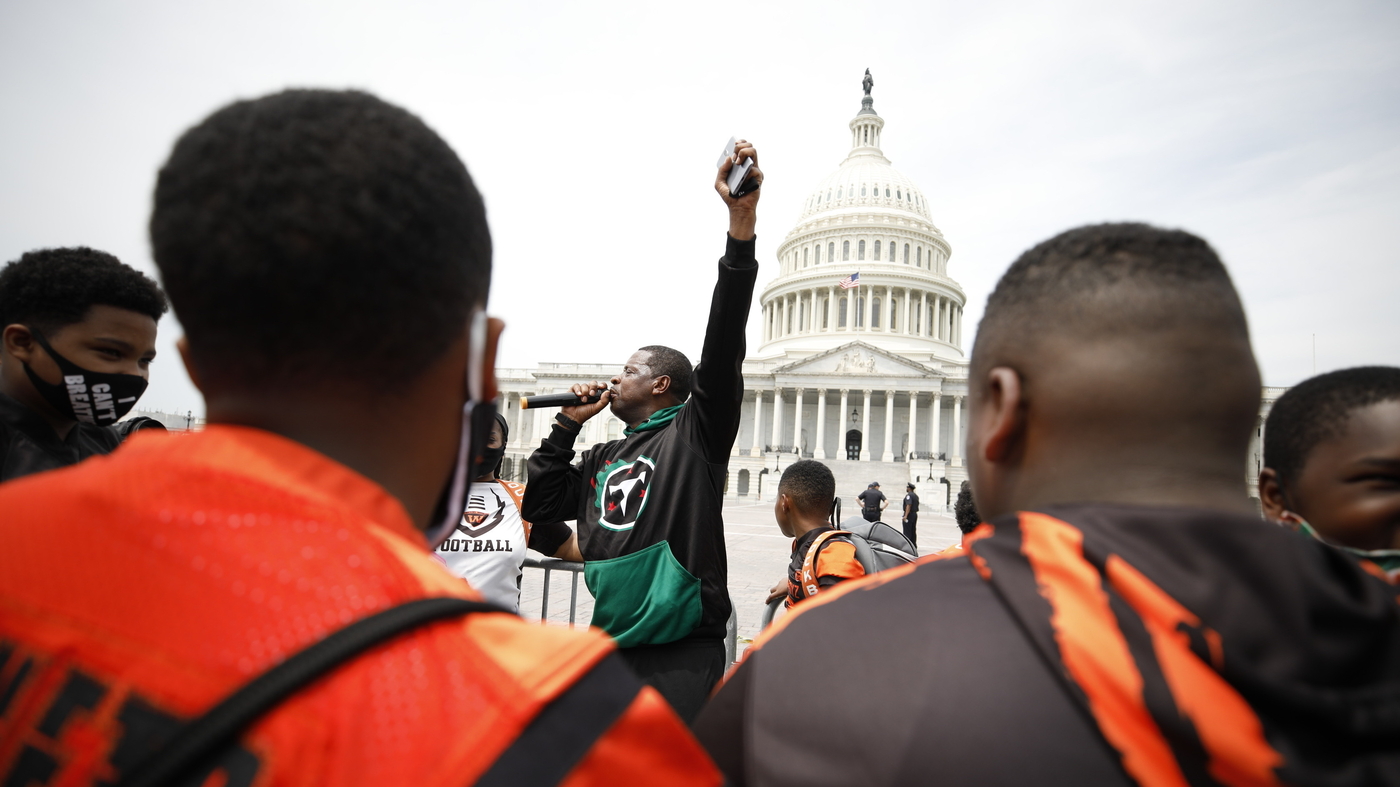 Crowds Assemble Across Washington In Mass Demonstrations Against Police ...