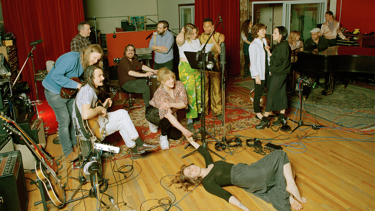 U.S. Girls On 'Heavy Light' And Recruiting Bruce Springsteen's Bandmate ...