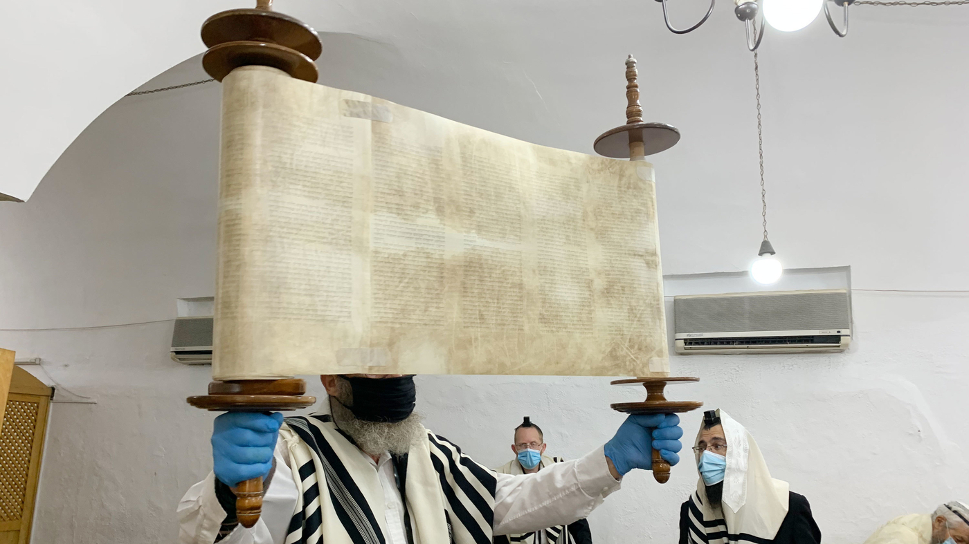 In Jerusalem's Old City, The Devout Adjust To Worship In The ...