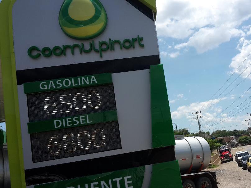 Venezuela's Fuel Shortage Upends Longtime Colombian Border Gas ...