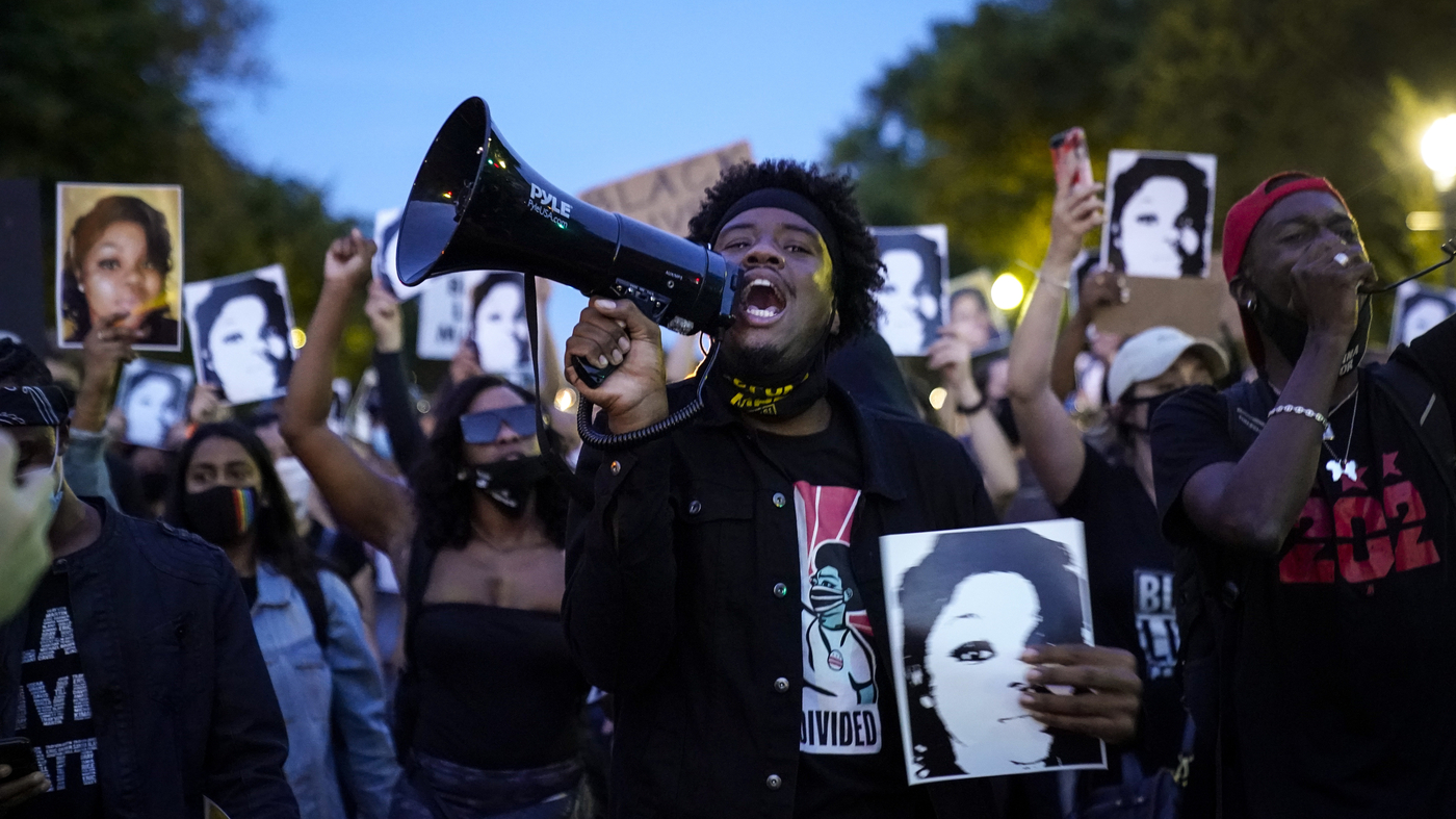PHOTOS: Protesters Rally Around The County Over Breonna Taylor Decision ...