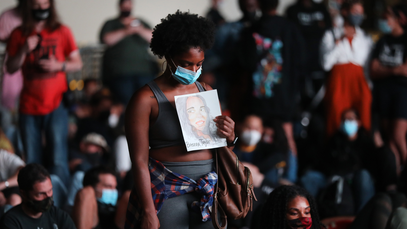 PHOTOS: Protesters Rally Around The County Over Breonna Taylor Decision ...