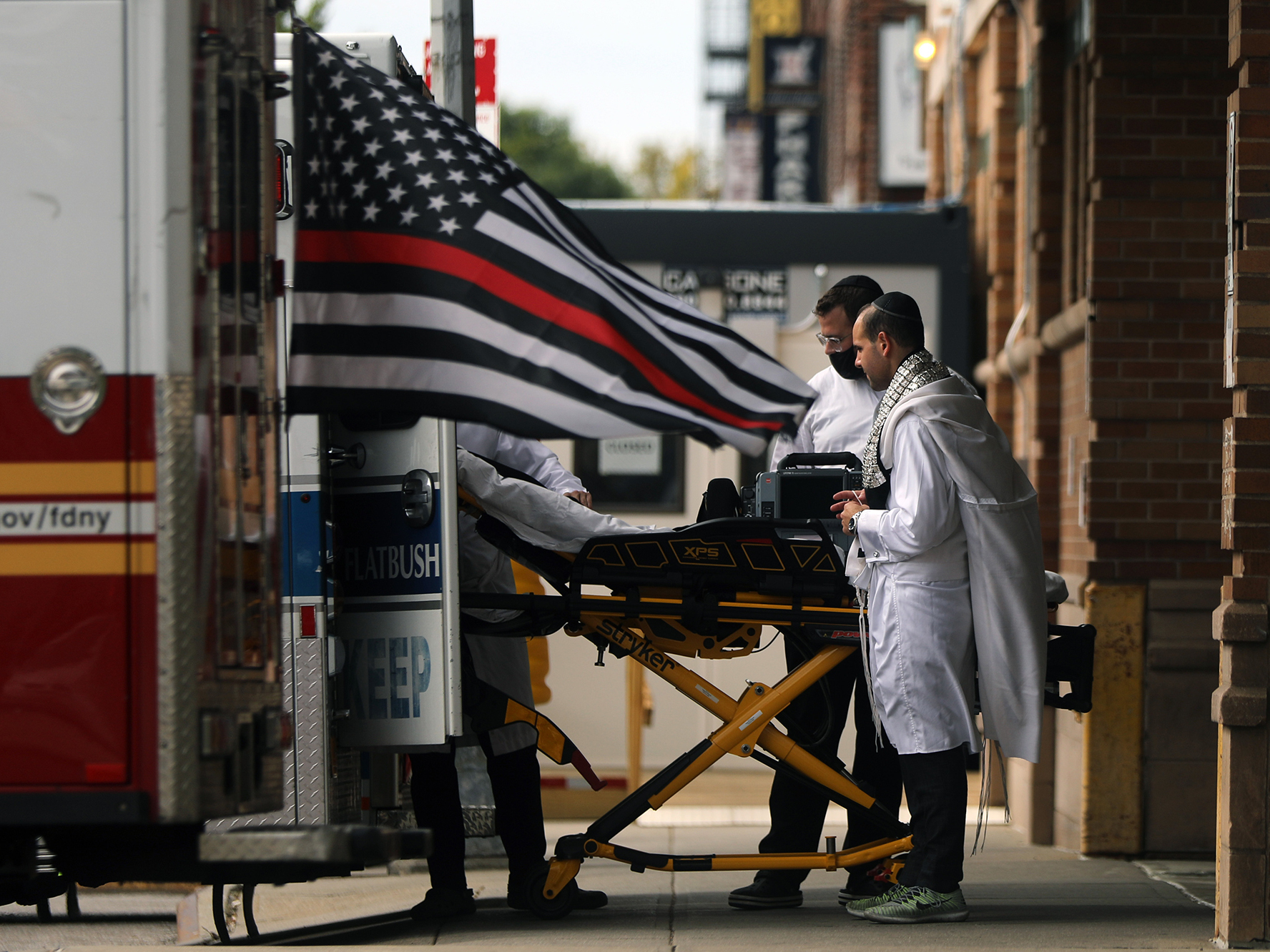 Americans Are Dying In The Pandemic At Rates Far Higher Than In Other ...