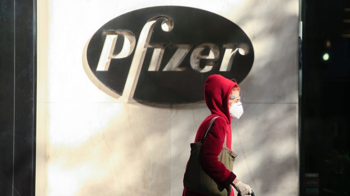 Explaining The Science Behind An mRNA Vaccine For COVID-19 : 1A : NPR