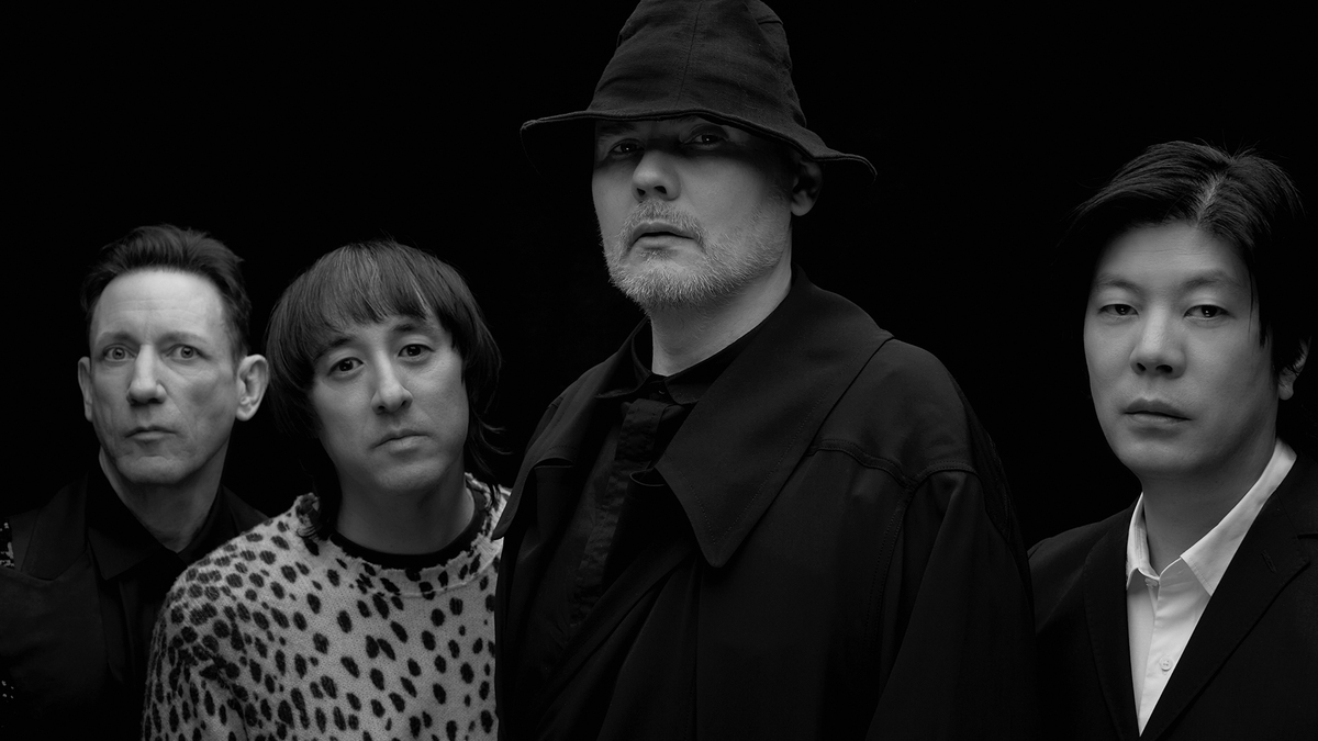 Billy Corgan Performs Acoustic Versions Of Smashing Pumpkins Songs, New ...