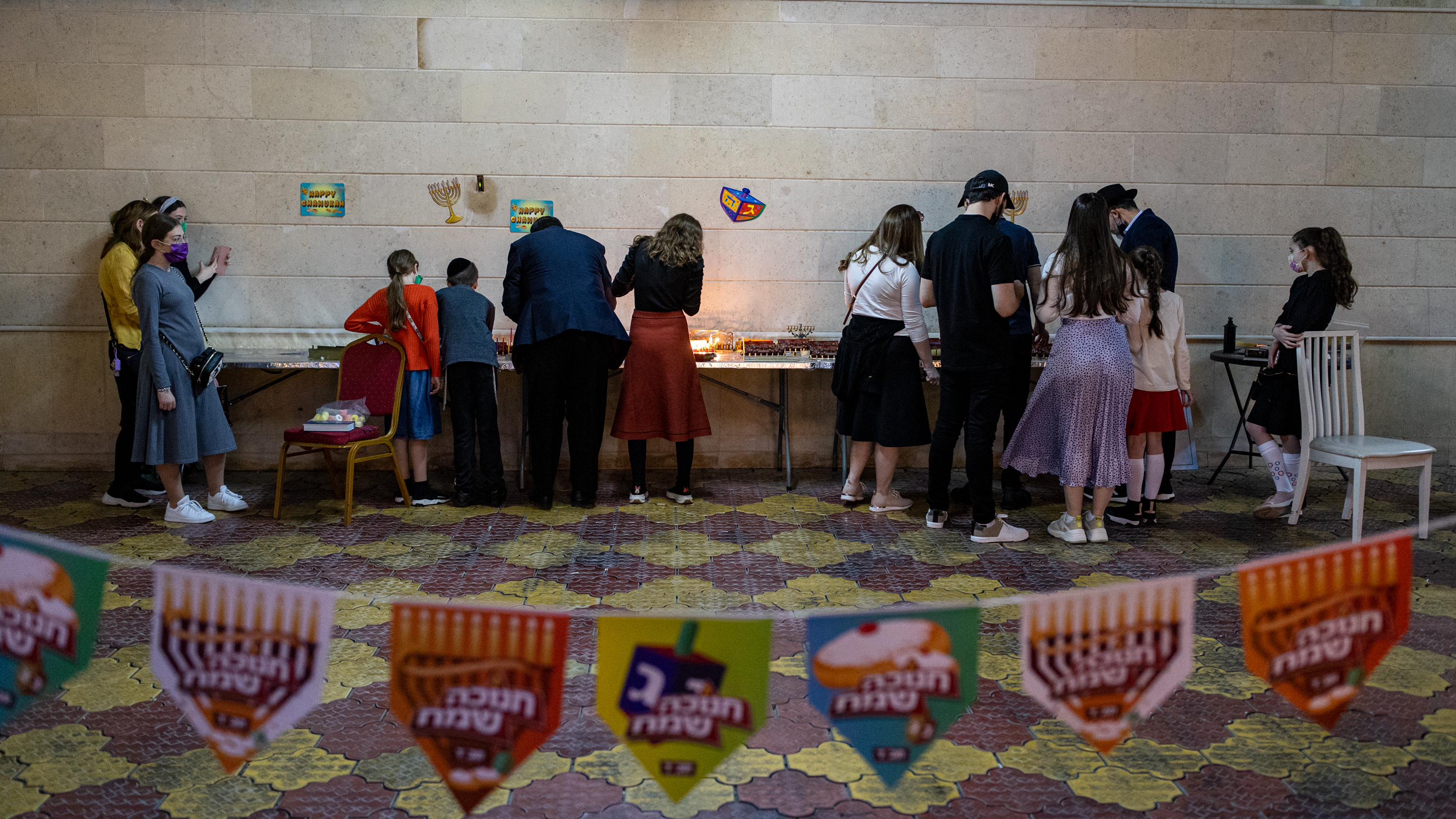 As Thousands Of Israeli Tourists Visit Dubai, A Small Jewish Community ...