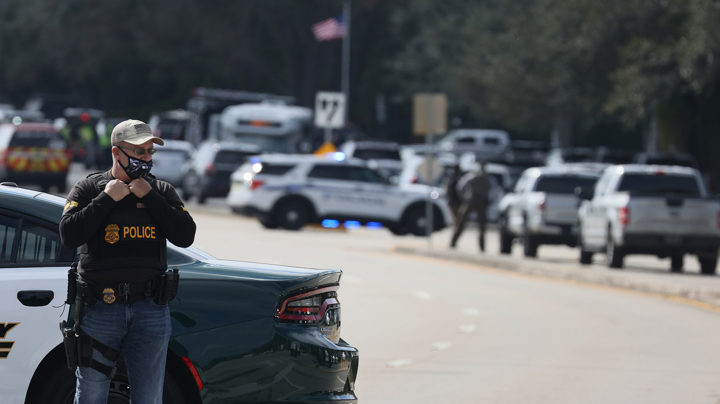 2 FBI Agents Killed, 3 Others Wounded In Raid In Southern Florida : NPR