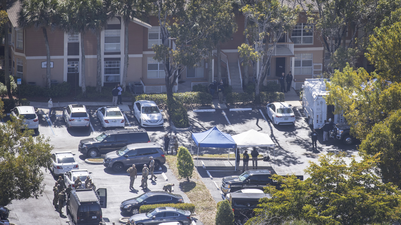 2 FBI Agents Killed, 3 Others Wounded In Raid In Southern Florida : NPR