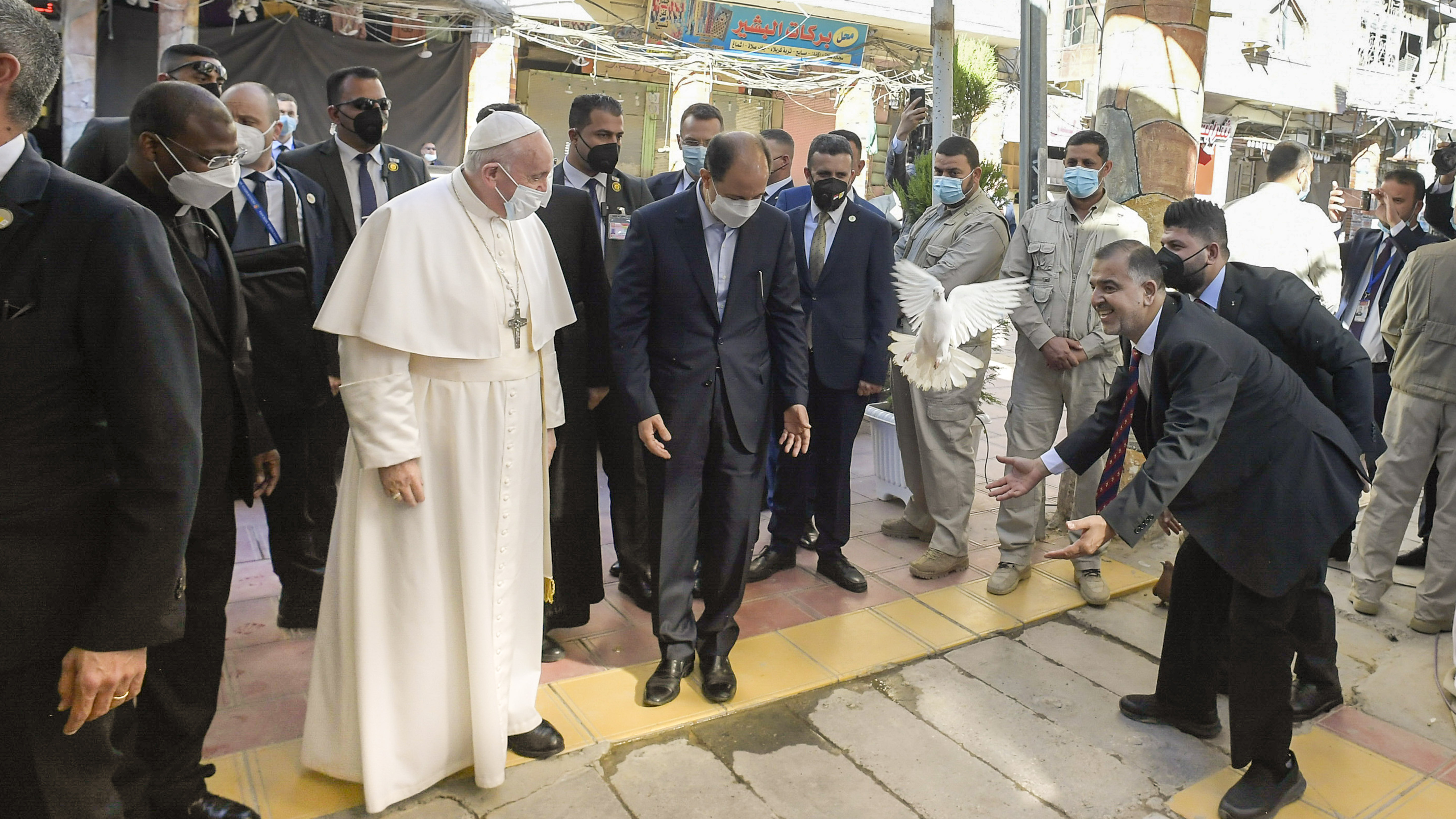 Pope Francis In Iraq: On Day 2, Pontiff Meets Grand Ayatollah Ali al ...