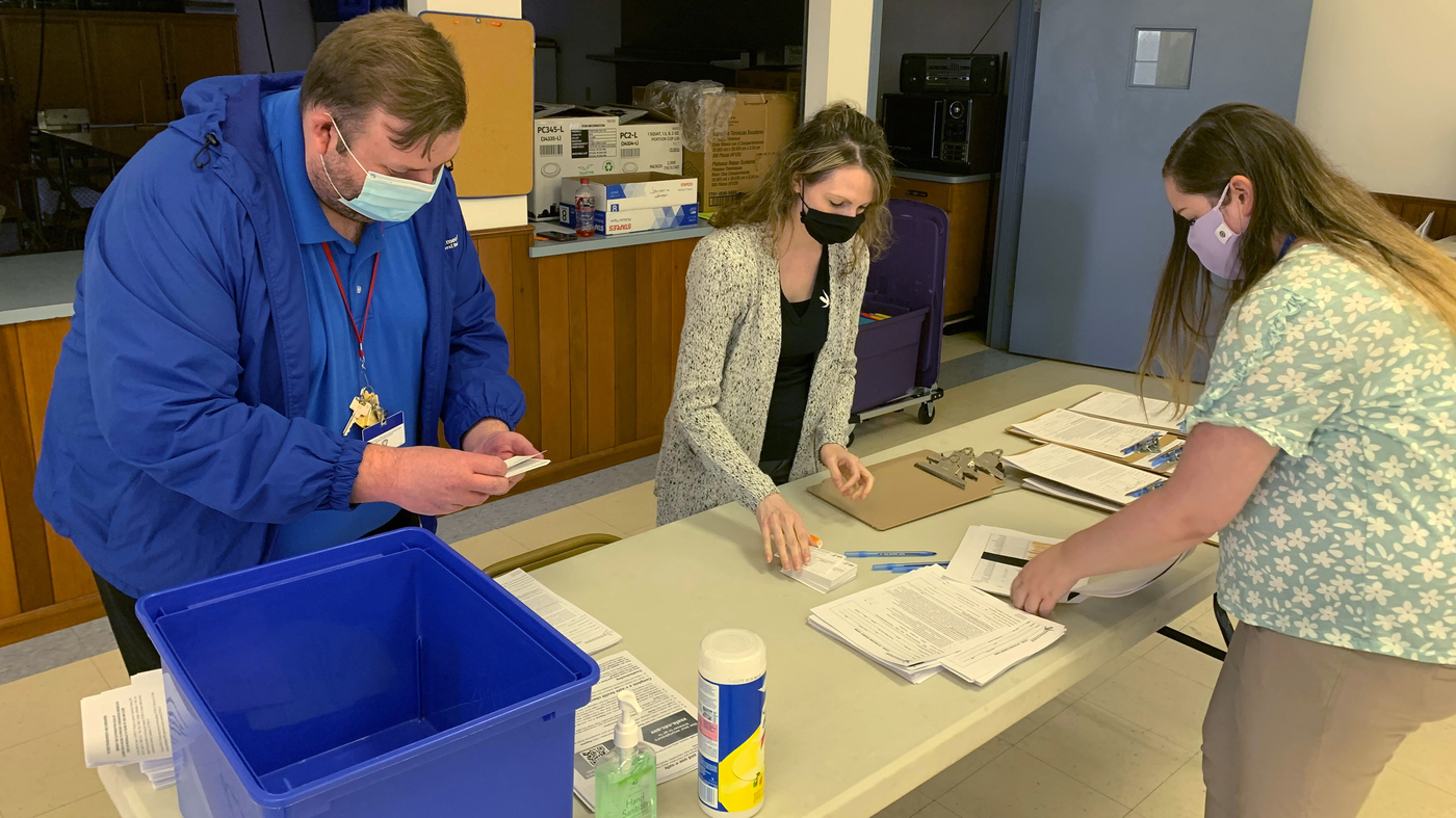 Amish In Ohio Aren't Getting Vaccinated Despite High COVID Infections ...