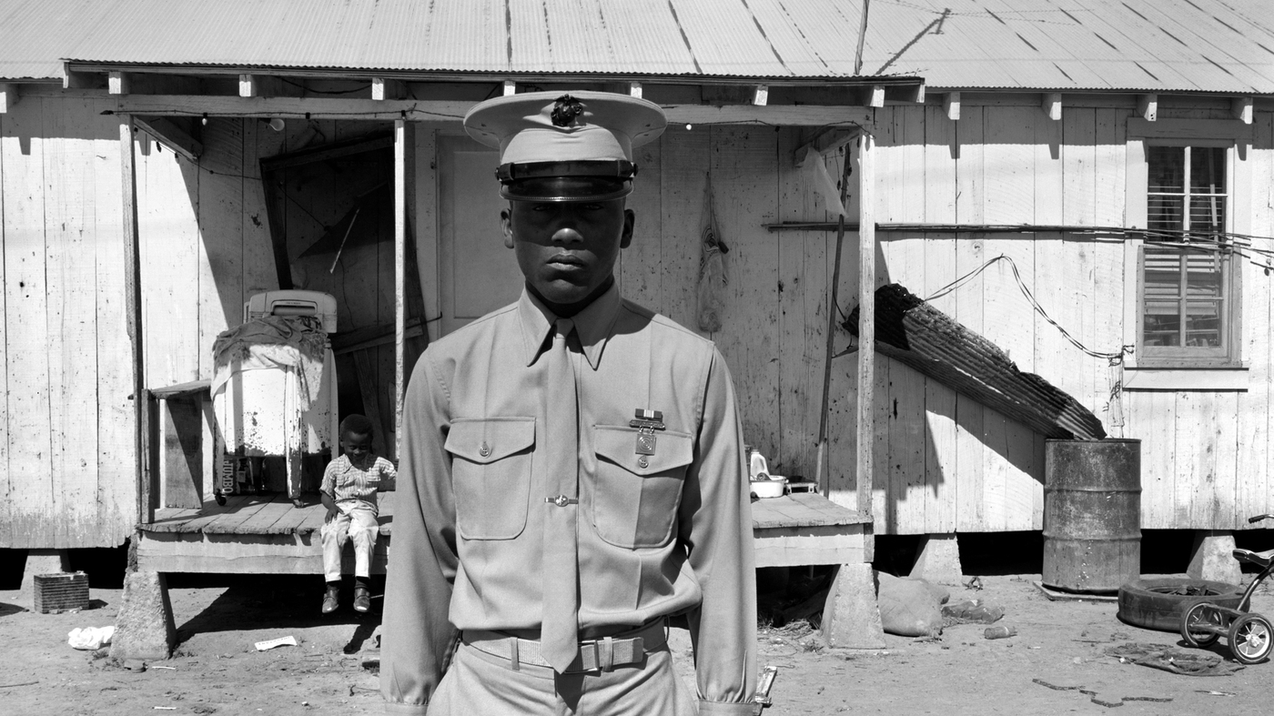 A Photographer Documents The Lives Of A Fading Arkansas Town's Black ...