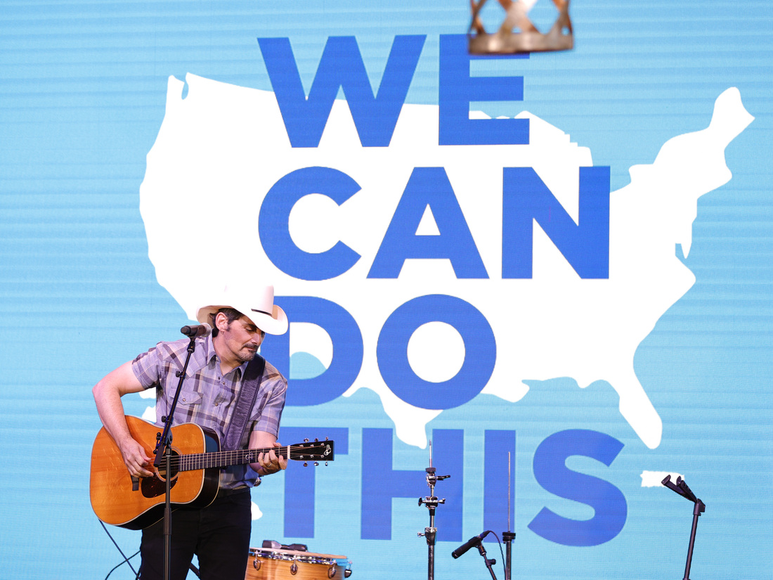 Nhà Trắng kỷ niệm tiến trình tiêm vắc xin với bia miễn phí và Bill Pullman: NPR: keo7mdotco