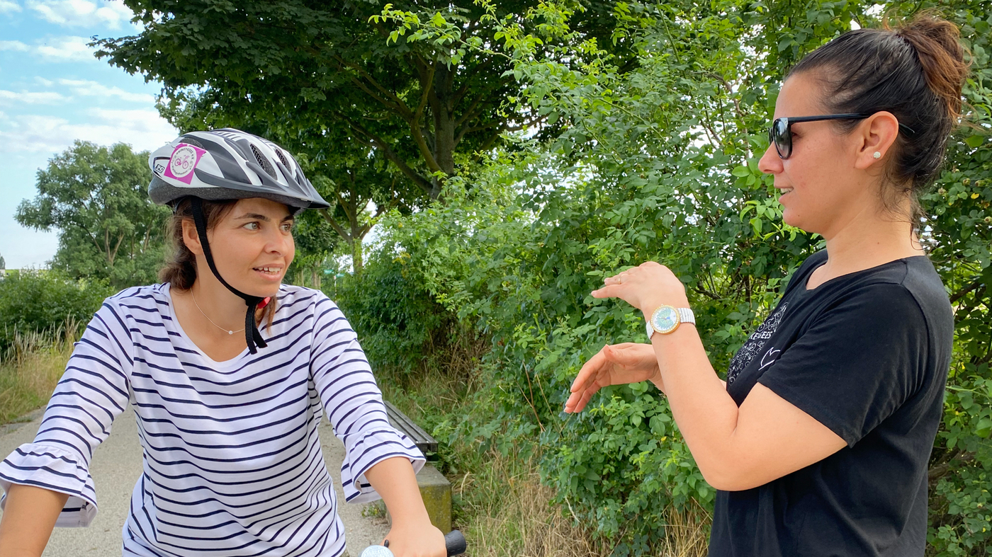 The Joy Of Riding A Bike Is A New Thrill For Refugee Women In Germany ...