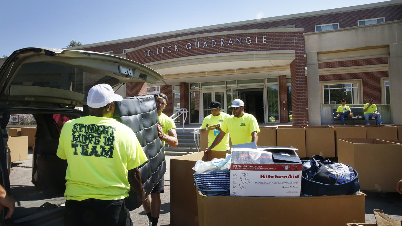 College Campuses Reopen In The Shadow Of The Delta Variant : Back To ...