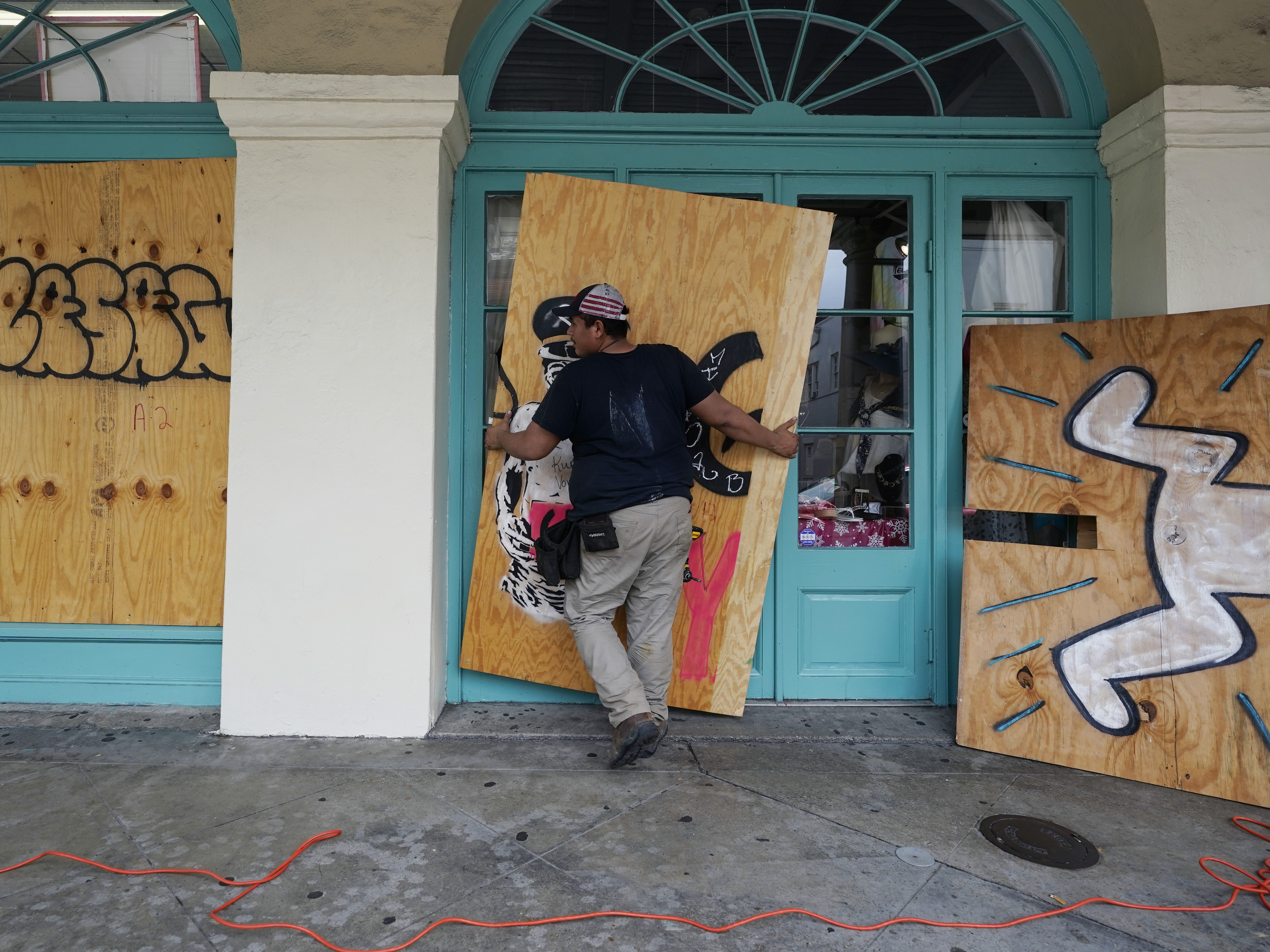 Hurricane Ida Strengthens While Louisiana Braces For A Severe Blow ...