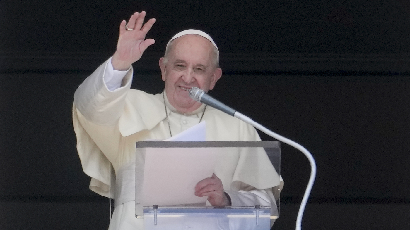 Pope Francis Calls On Nations To Take In Afghan Refugees : NPR