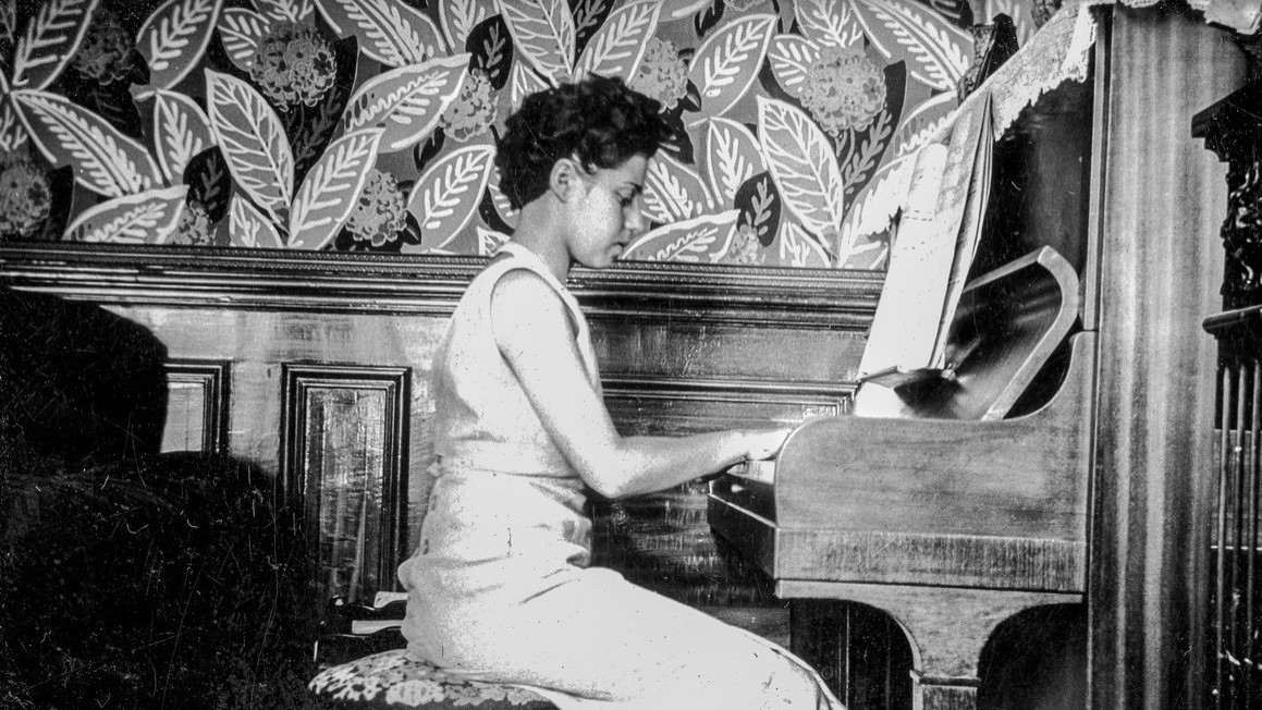 107-Year-Old French Pianist Colette Maze Has A New Album : Deceptive ...
