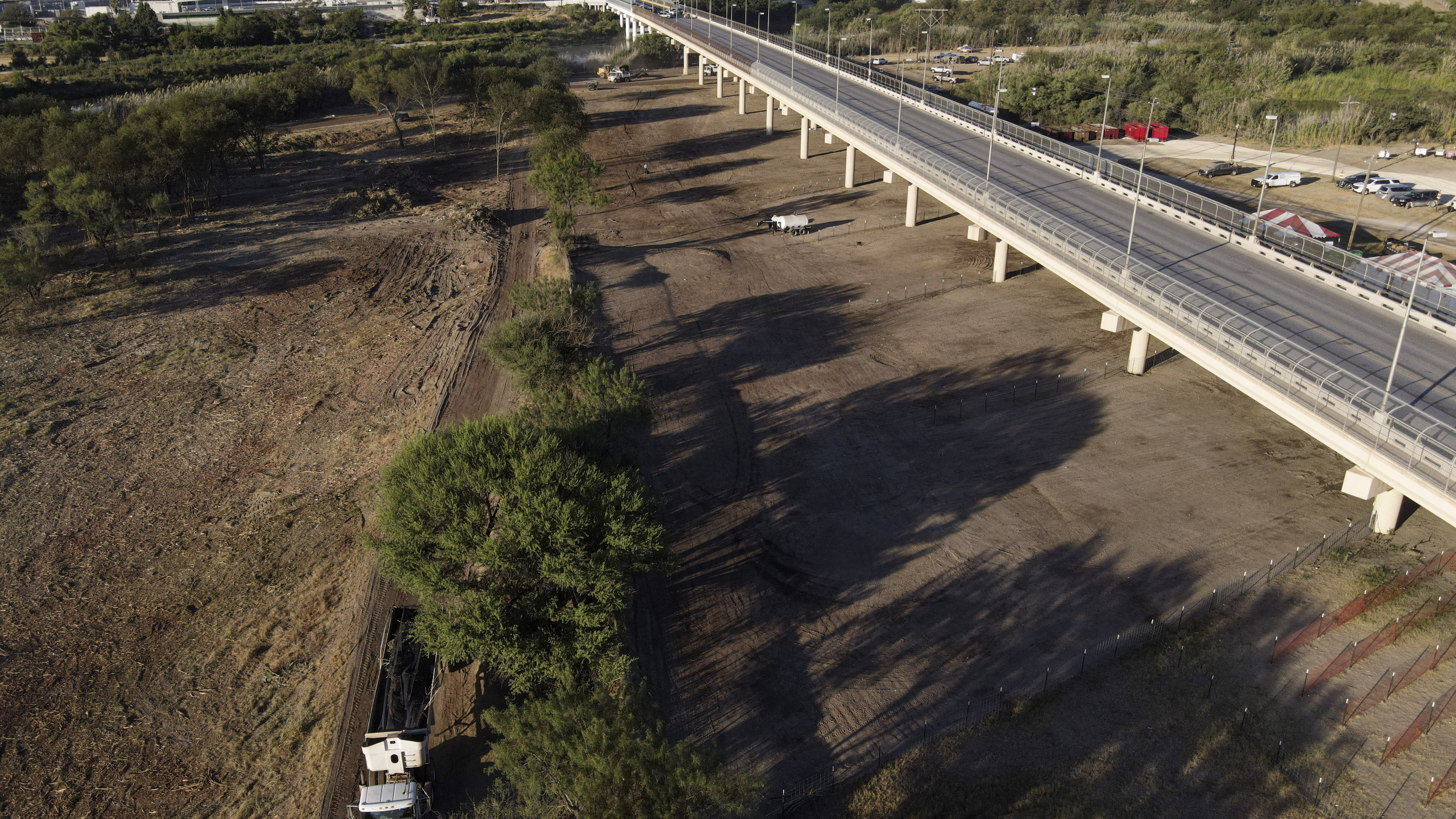 U.S. Border Reopening At Del Rio After Officials Clear Migrant ...
