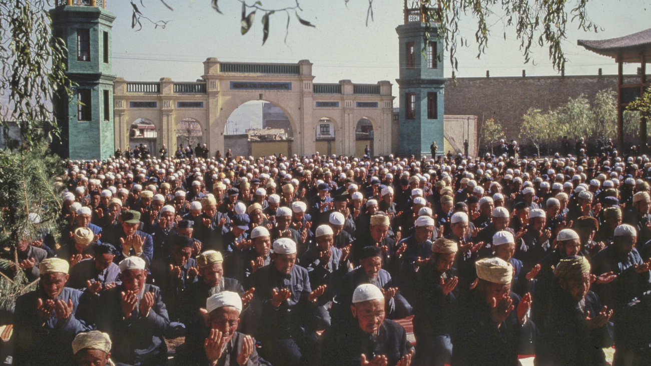 China's 'sinicization' push leads to removal of mosque domes : NPR