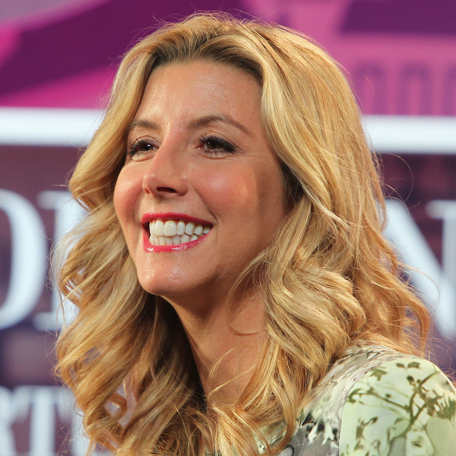 Spanx CEO surprises every employee with 2 first-class plane tickets and ...