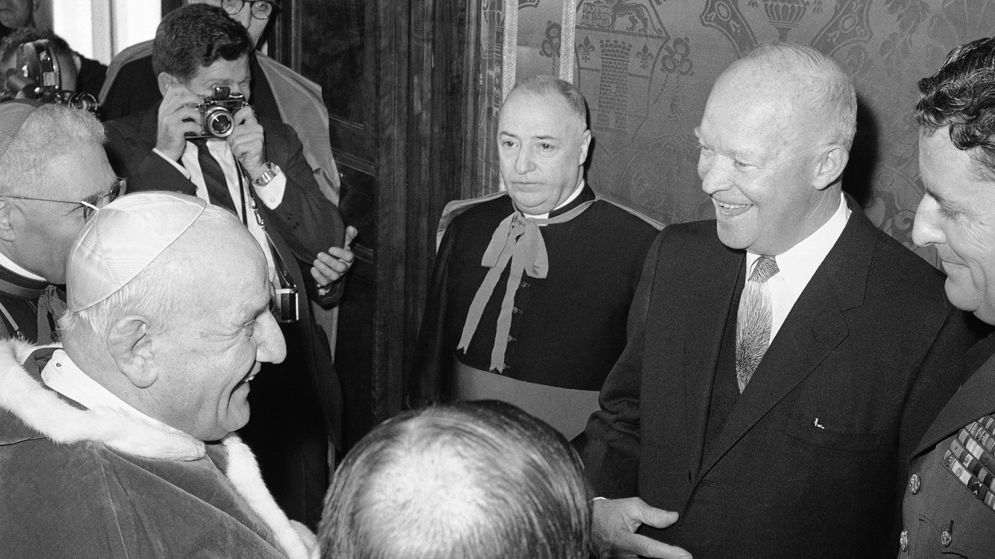 A look back at the history of U.S. presidents meeting with the pope : NPR