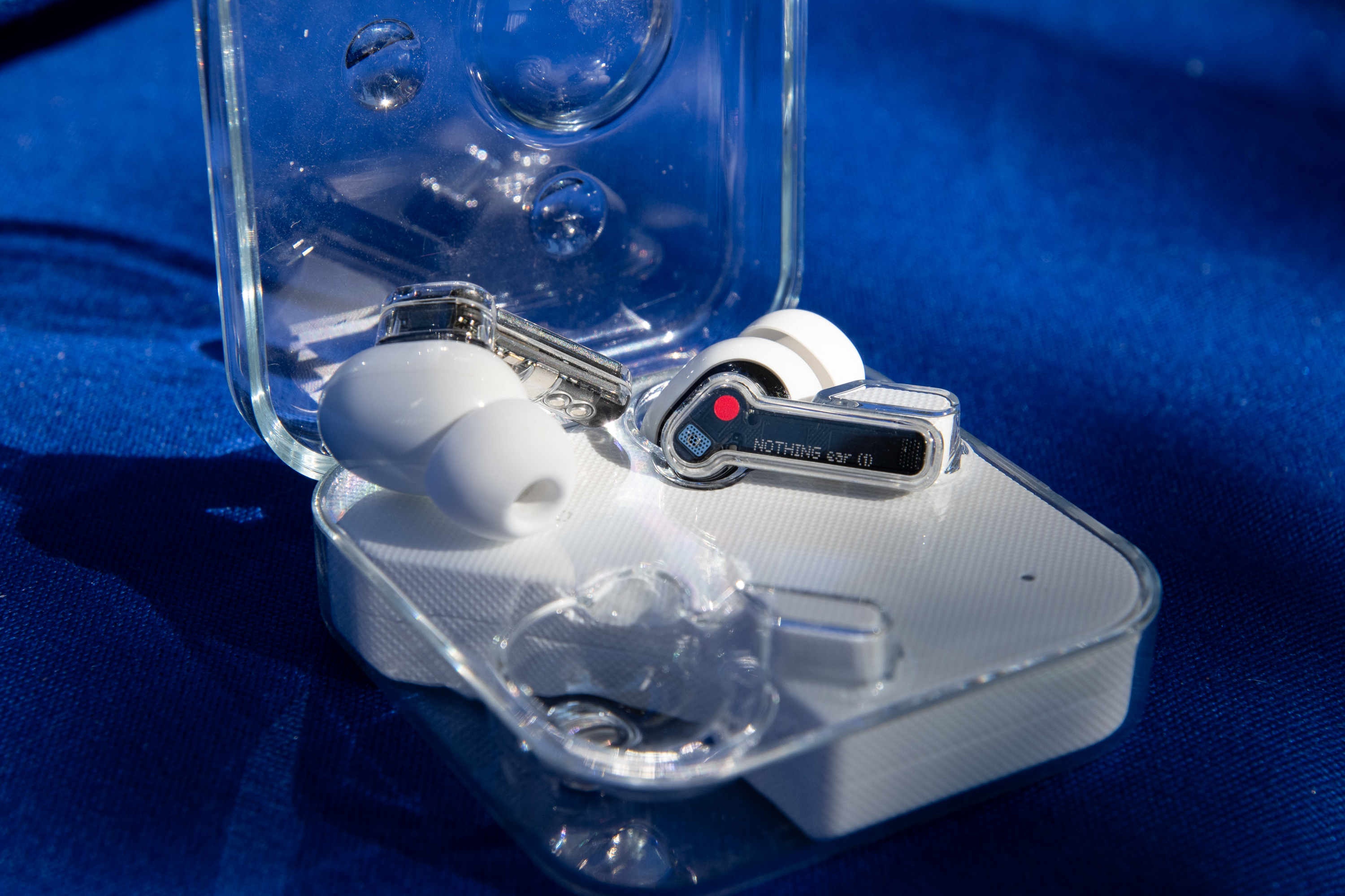 Tiny Tech Tips: The Best Wireless Earbuds | News | WLIW-FM