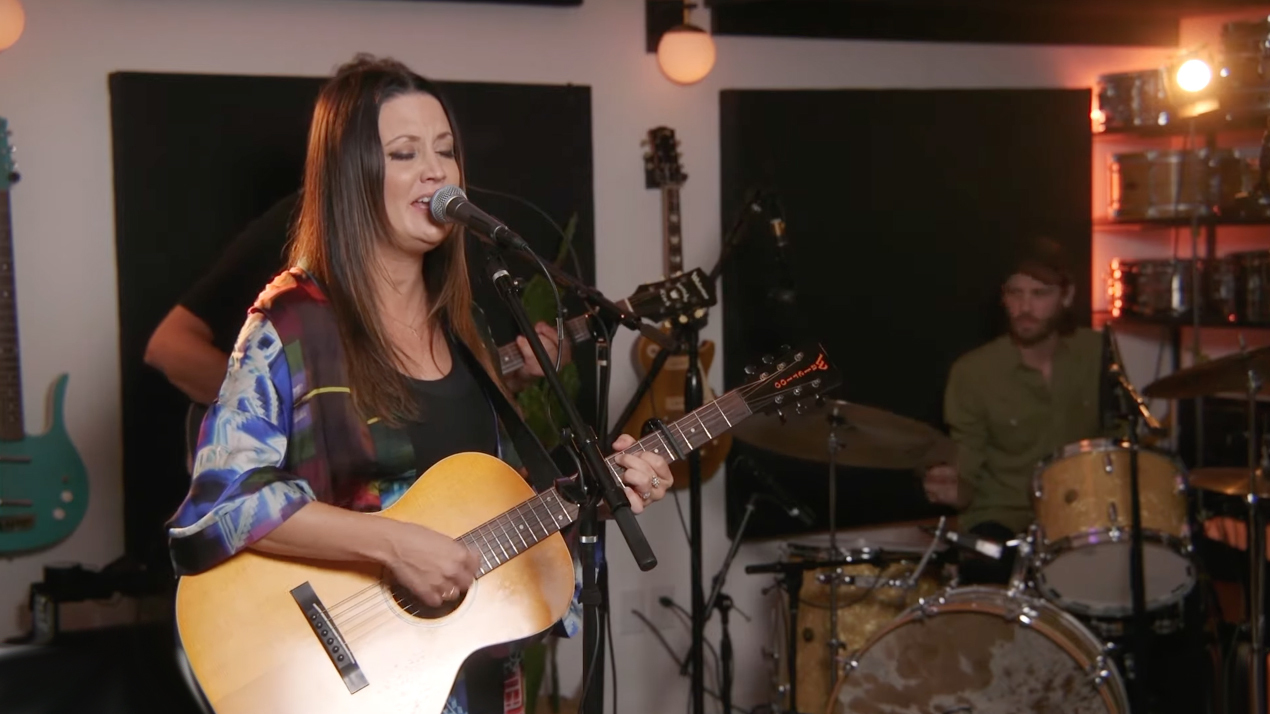 Natalie Hemby's sophomore album, Pins and Needles, features '90s ...