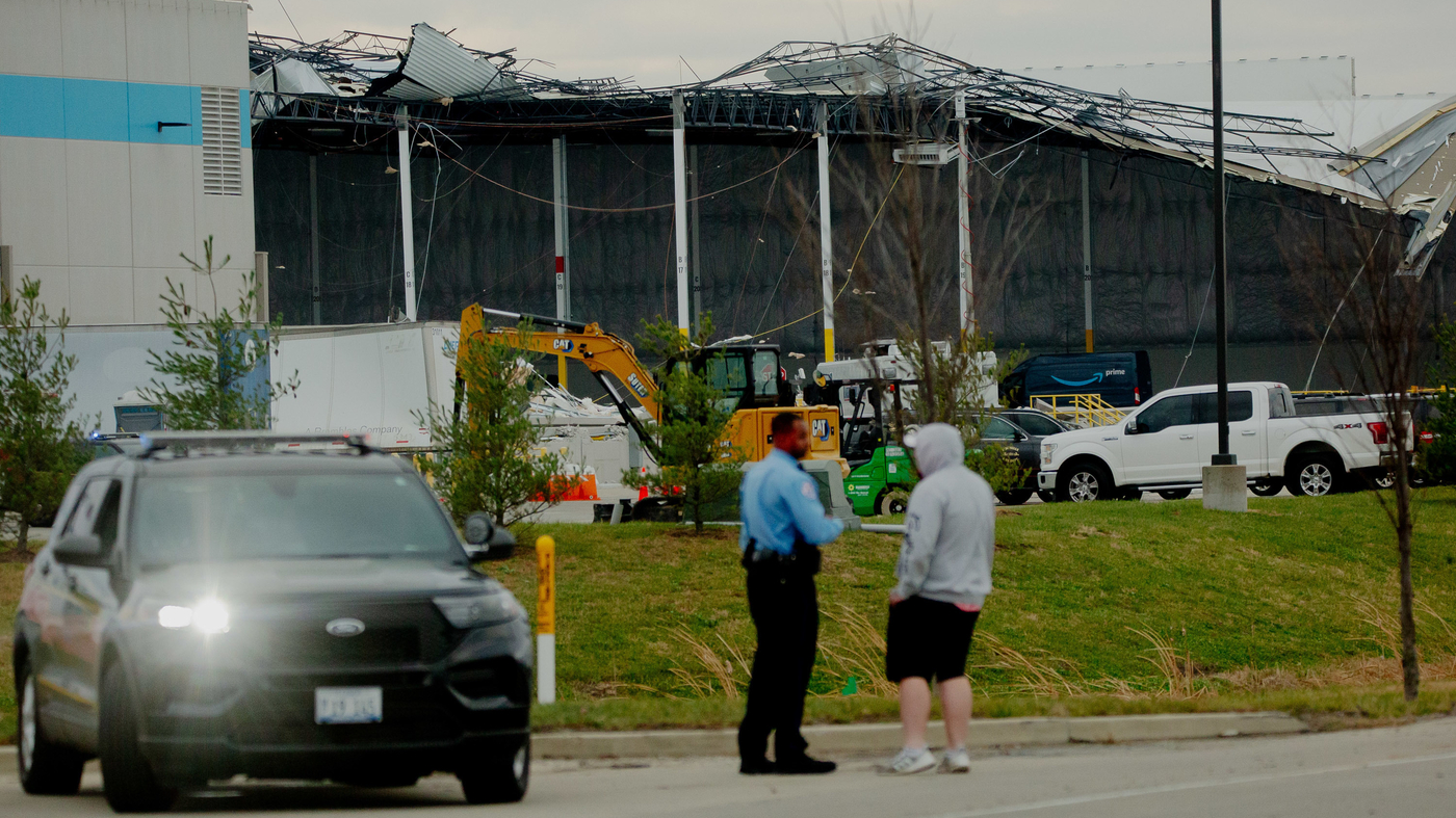 Photos: Scenes from the deadly tornadoes in the South and Midwest : The ...
