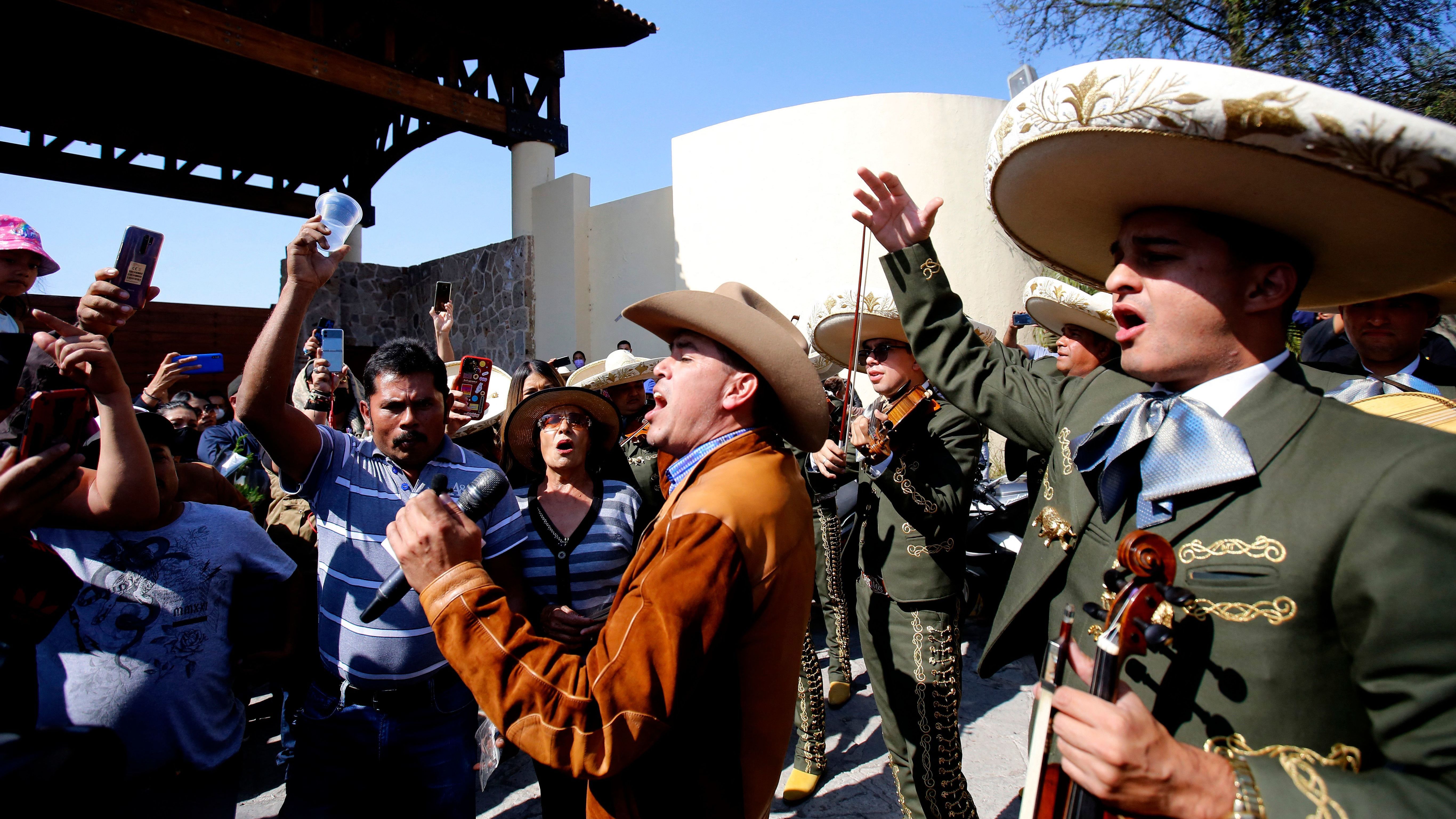 Photos: Remembering the life and legacy of Mexico's King of Rancheras ...