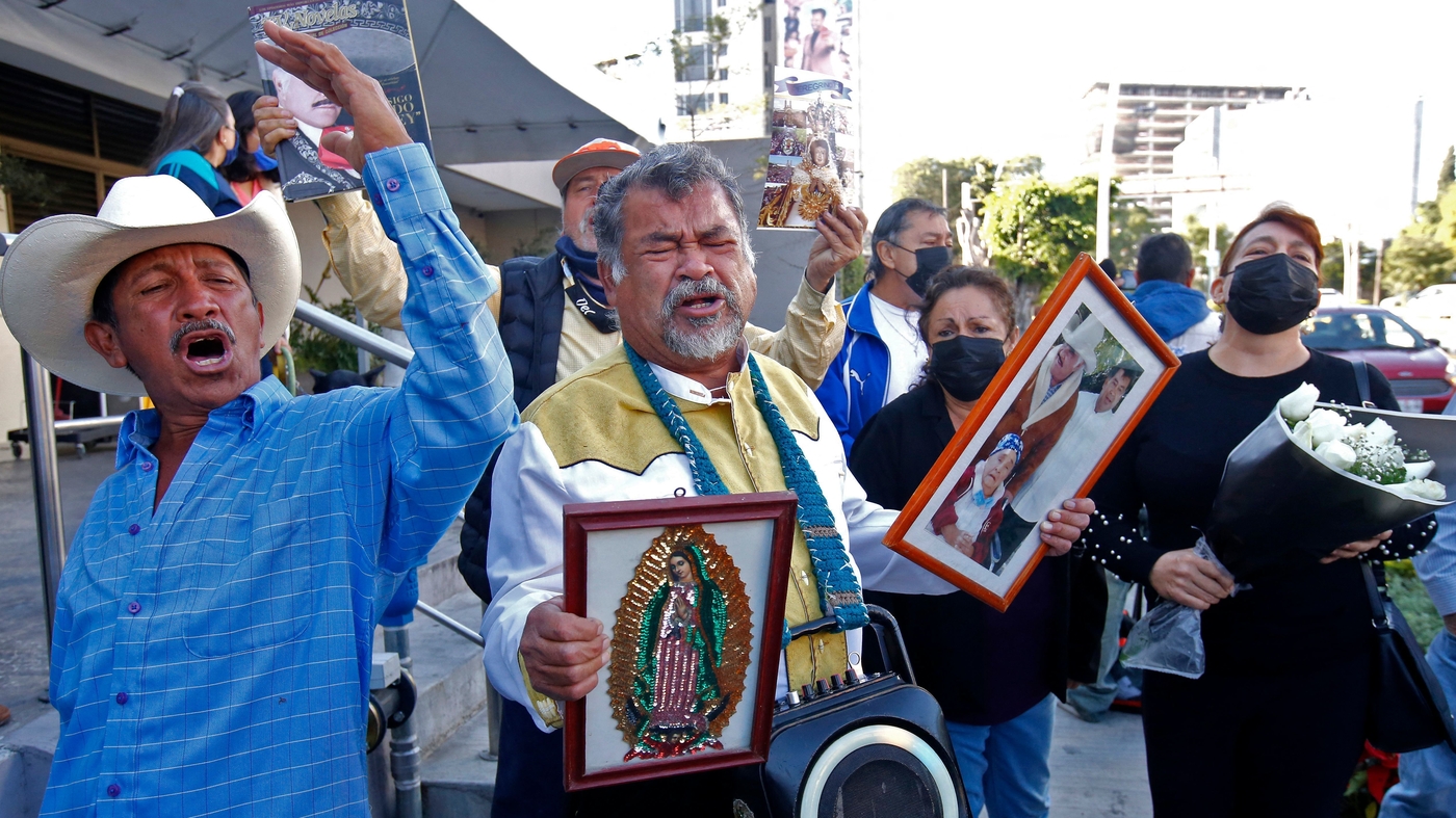 Photos: Remembering the life and legacy of Mexico's King of Rancheras ...