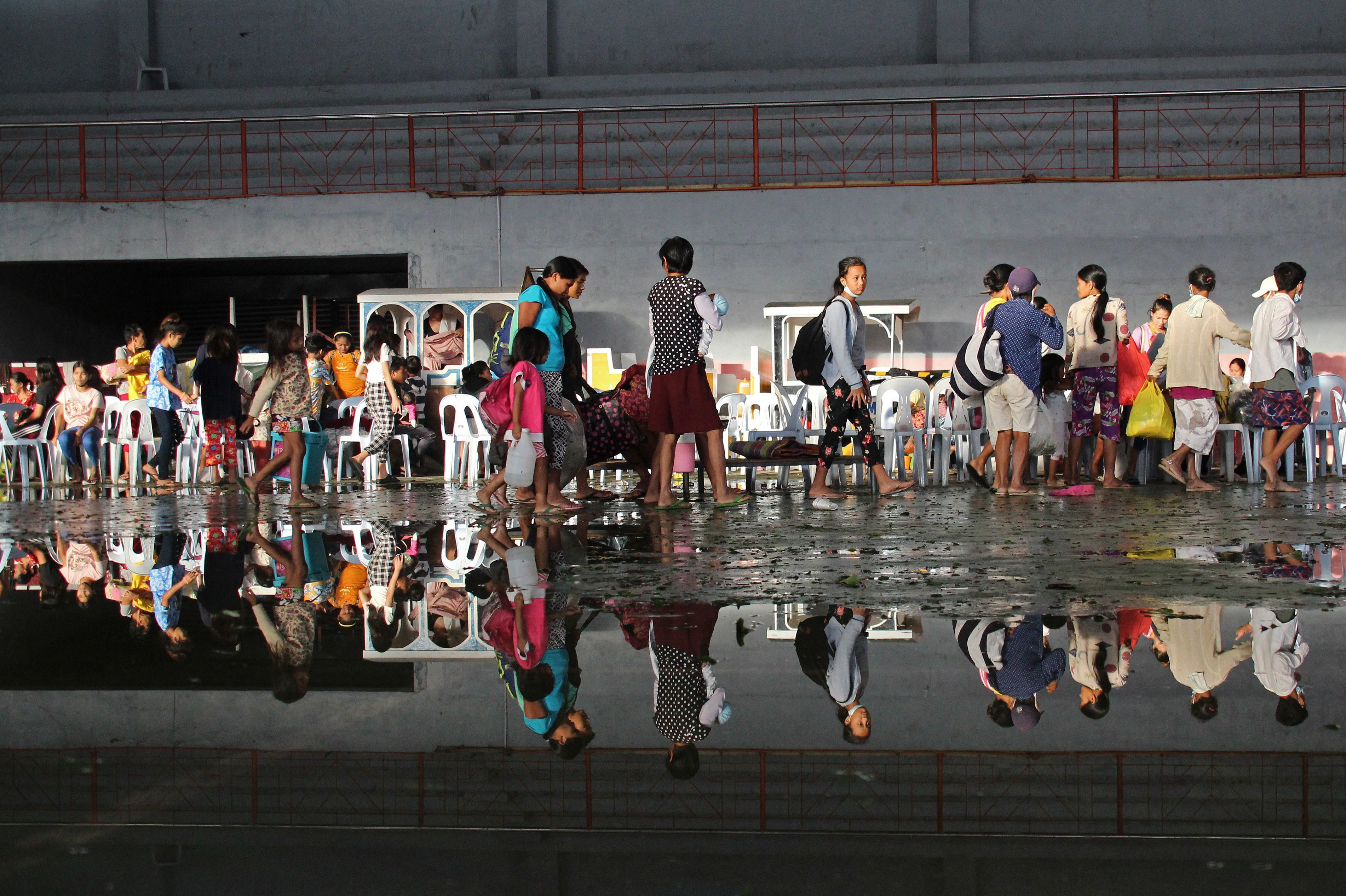 Desperation grows in the Philippines in the aftermath of Typhoon Rai ...