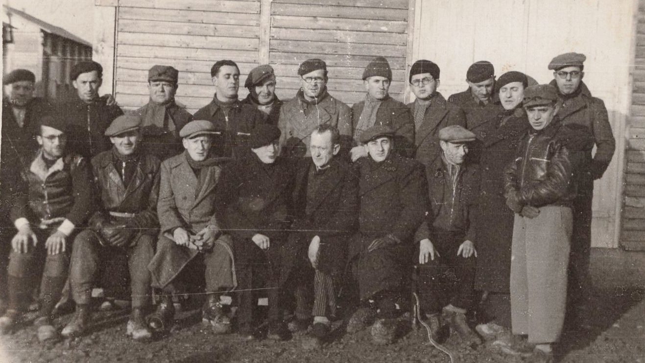 A discovery of Holocaust-era photos helps a Jewish family connect with ...